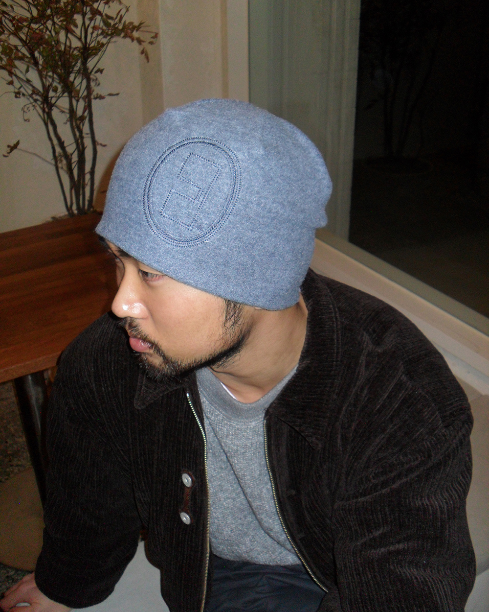 카락터 스티치드 헤어리 비니 블리치 네이비 | Karactor | KREAM