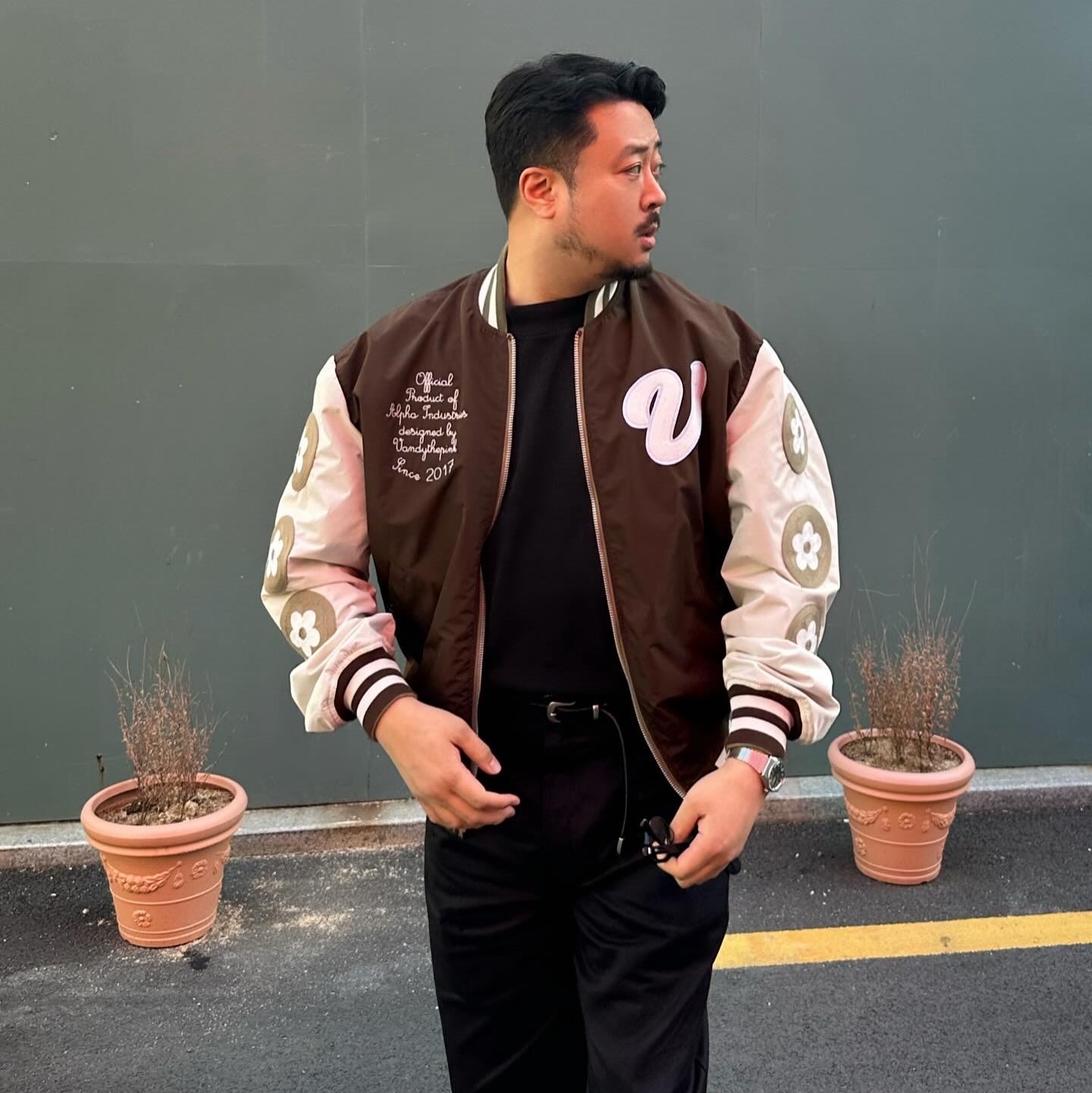 vandy the pink 🤎 | KREAM