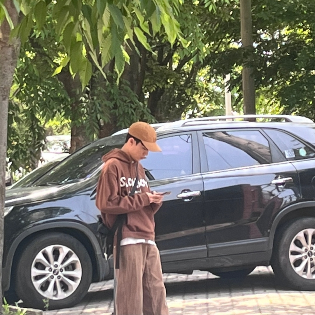 성윤이 (@num_ik) 님의 게시물 | KREAM