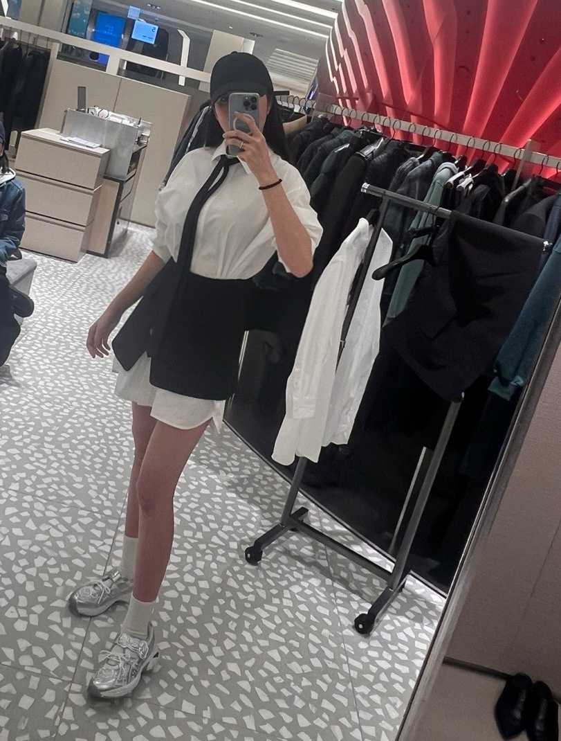 (@uu_love) 님의 게시물 | KREAM