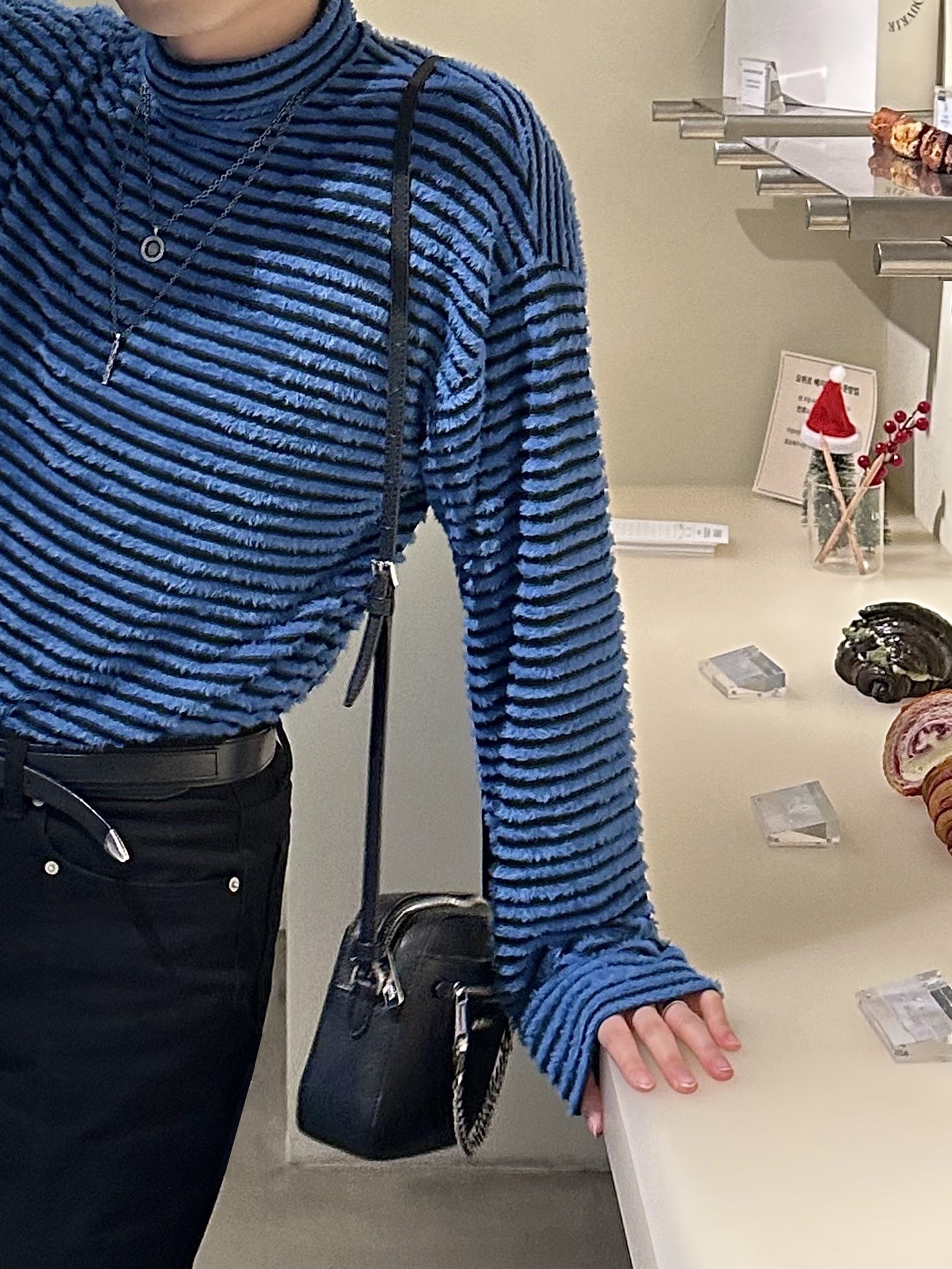 송정현 (@uc5c__) 님의 게시물 | KREAM