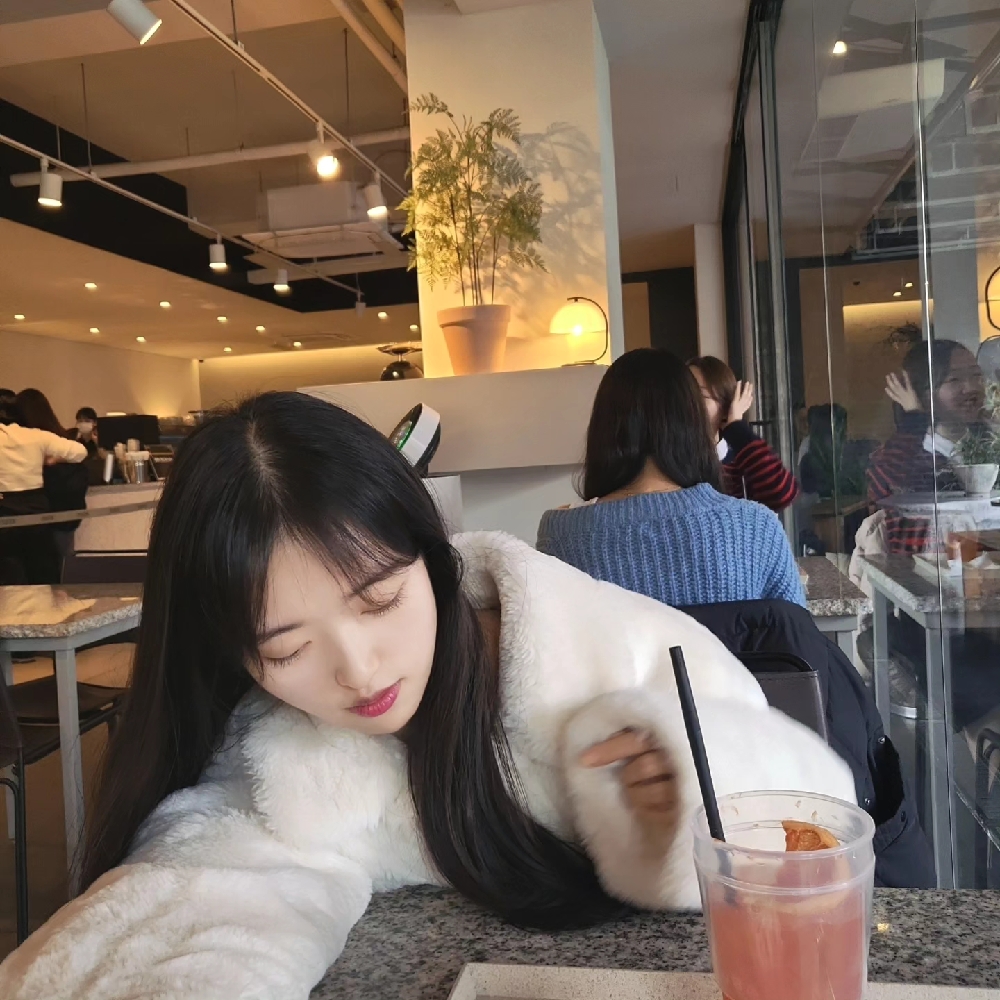 skykon5 (@hyun__jh) 님의 게시물 | KREAM