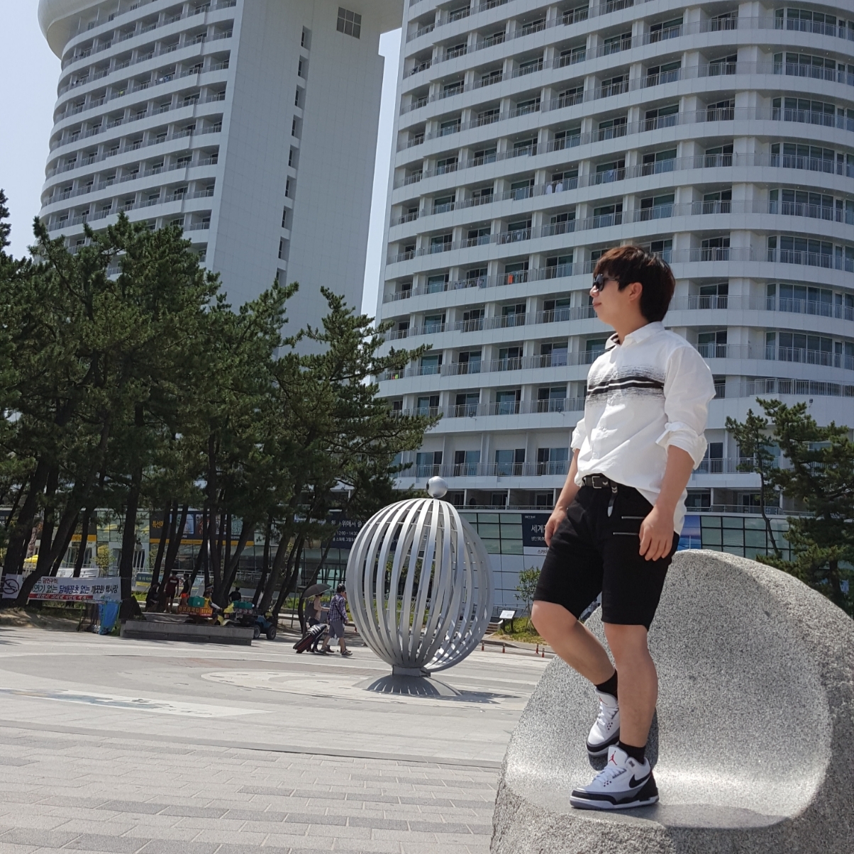 (@seo__jaeng__90) 님의 게시물 | KREAM