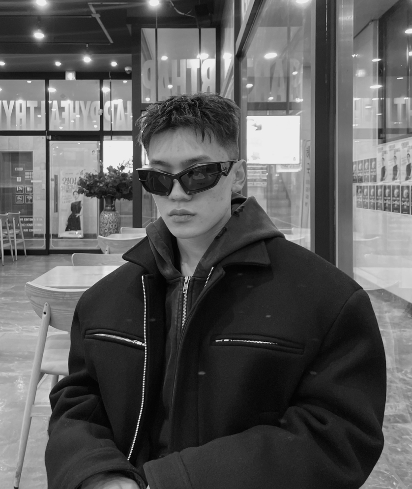 sss_hyun251 (@it_s_lit) 님의 게시물 | KREAM