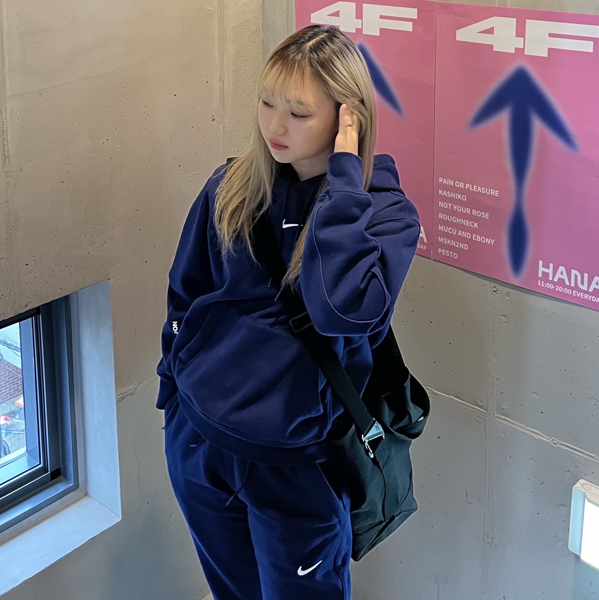 두나 (@_d2_n4) 님의 게시물 | KREAM