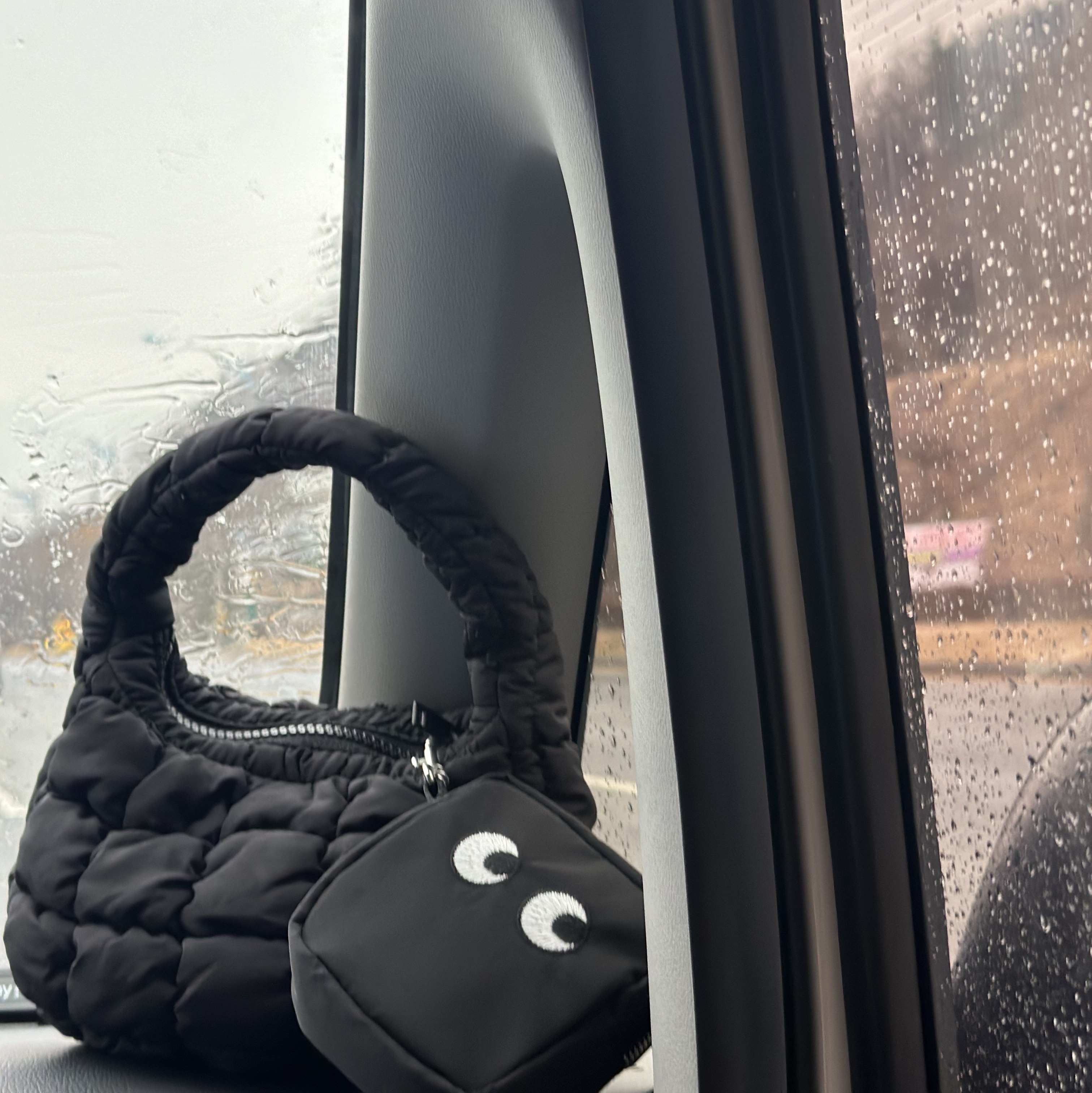 ㅎㅎ (@unae_) 님의 게시물 | KREAM