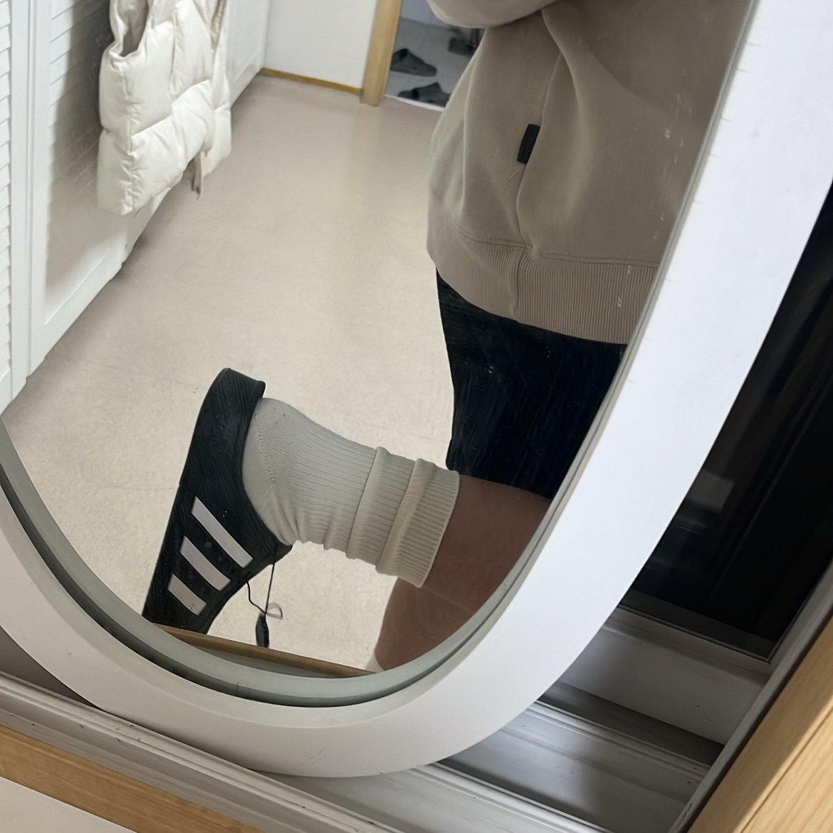 xykgtjdjb7 (@77xetw) 님의 게시물 | KREAM