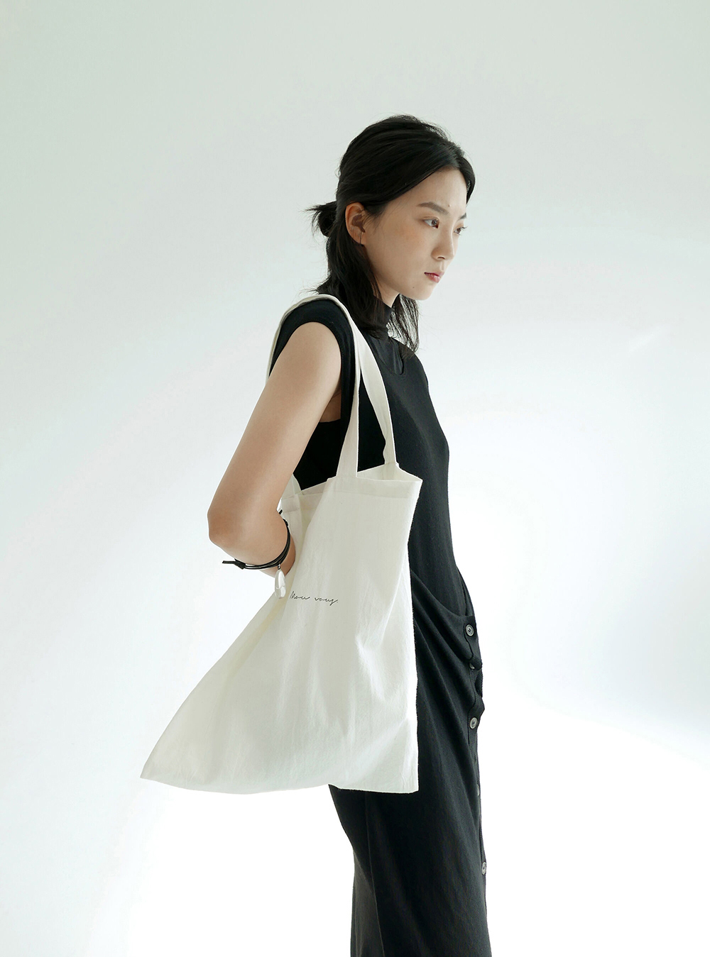 무부 에코 린인백 001 | MOU VOUS | KREAM