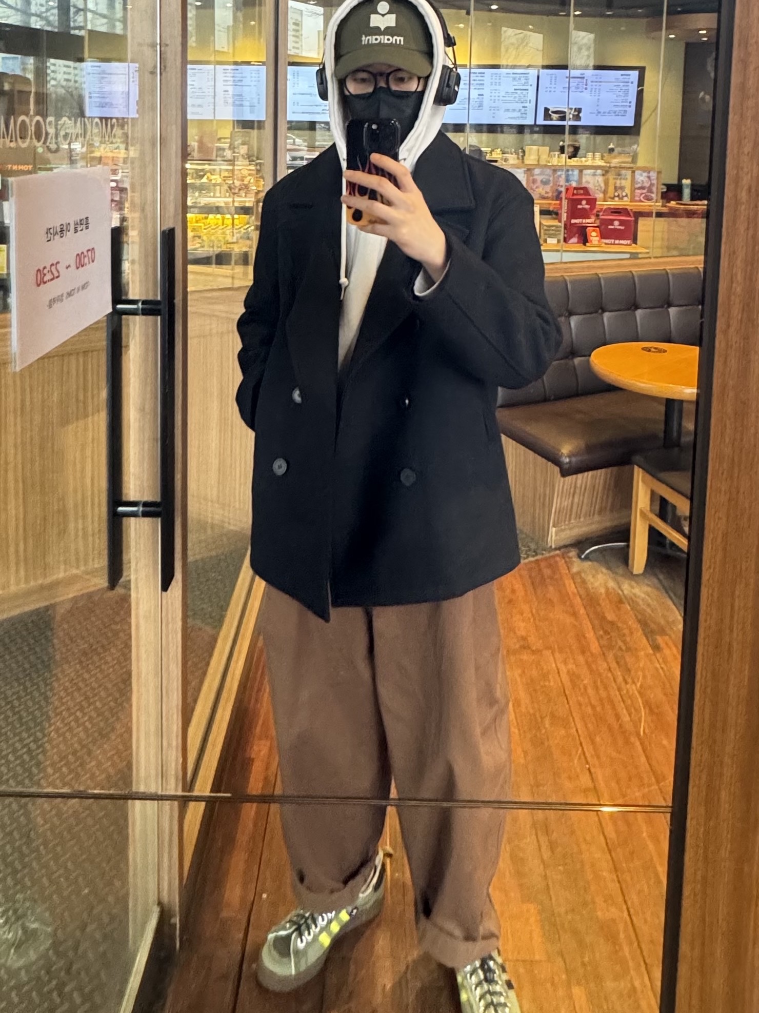 인간 (@radiant____) 님의 게시물 | KREAM