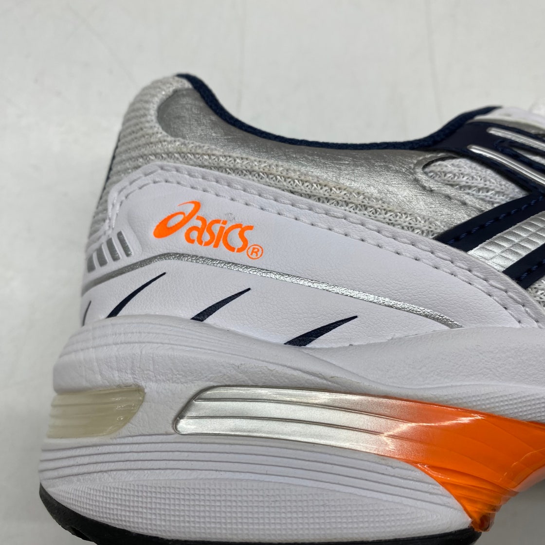 (W) 아식스 젤 1090 화이트 미드나잇 | KREAM