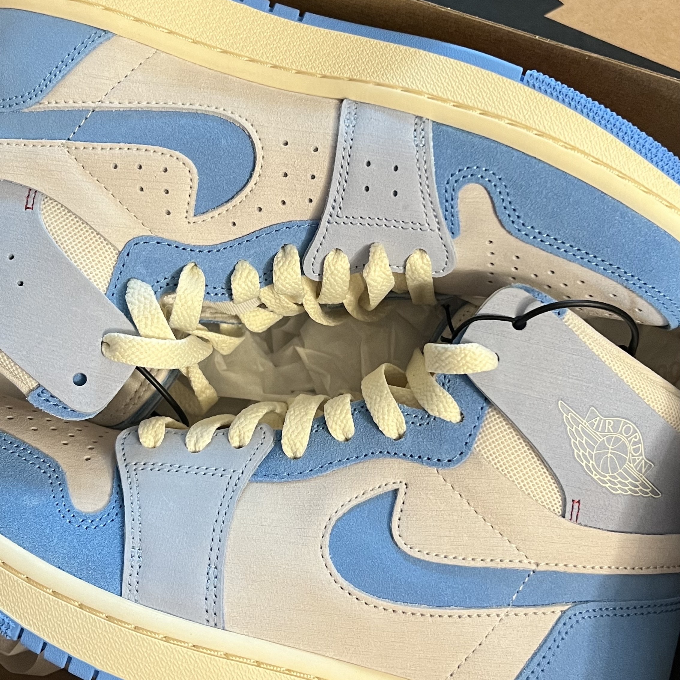 와……………..실물🤤 | KREAM