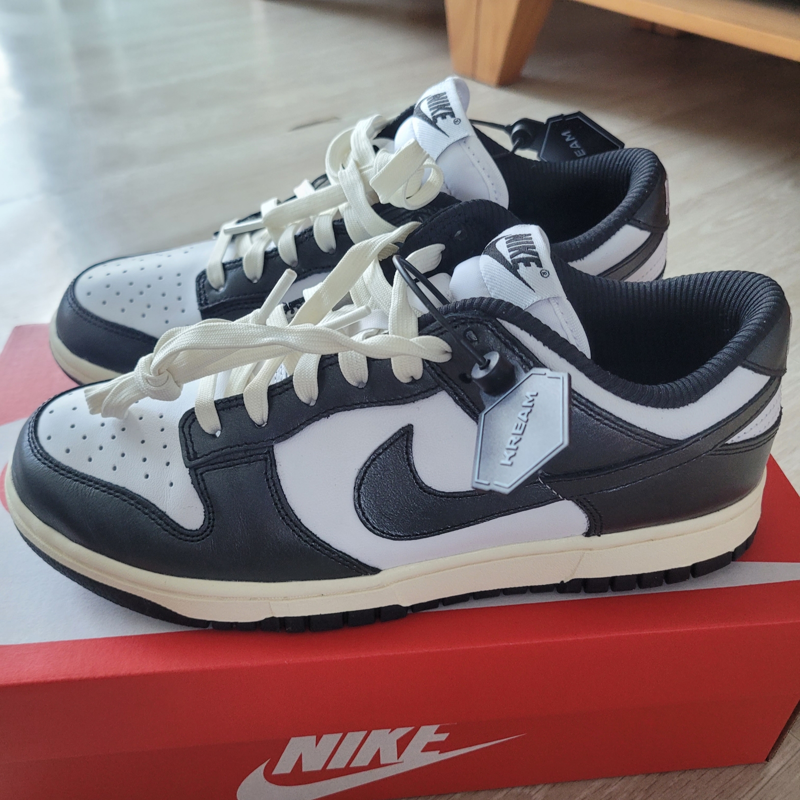 이재홍 (@hong3023) 님의 게시물 | KREAM