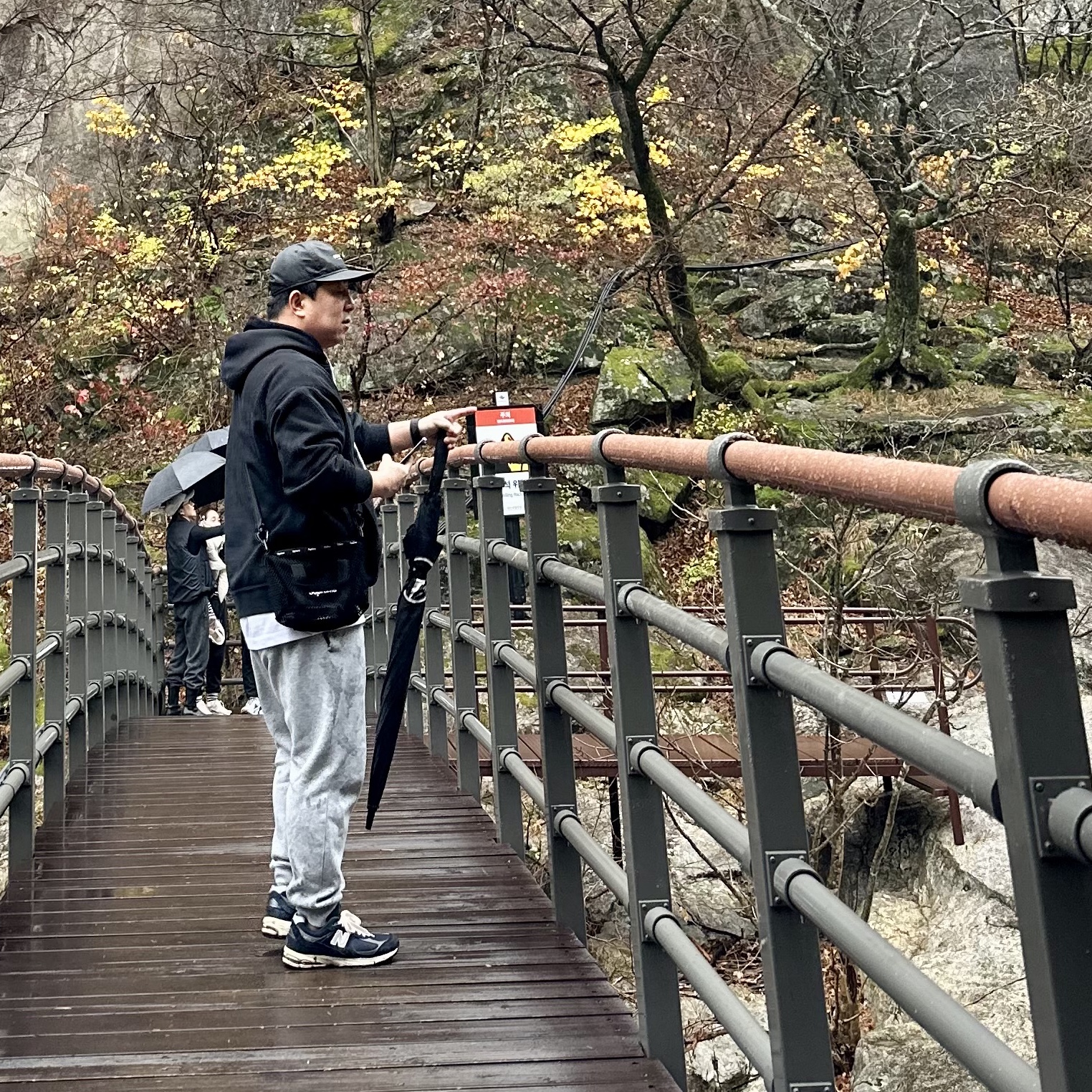 ufosong94 (@mickey_love) 님의 게시물 | KREAM