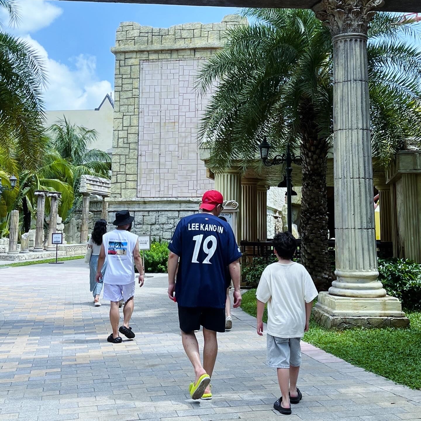 더위엔 ADV👍👍 | KREAM