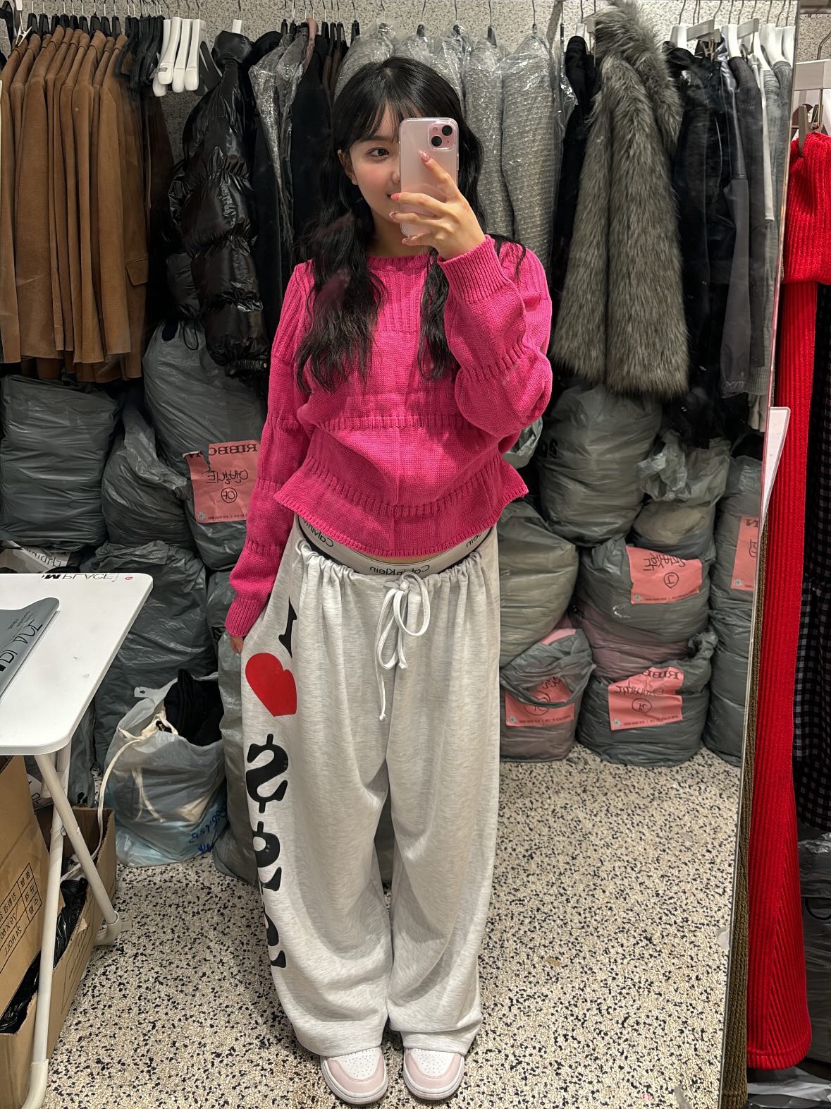 koj5239 (@_____ttaer) 님의 게시물 | KREAM