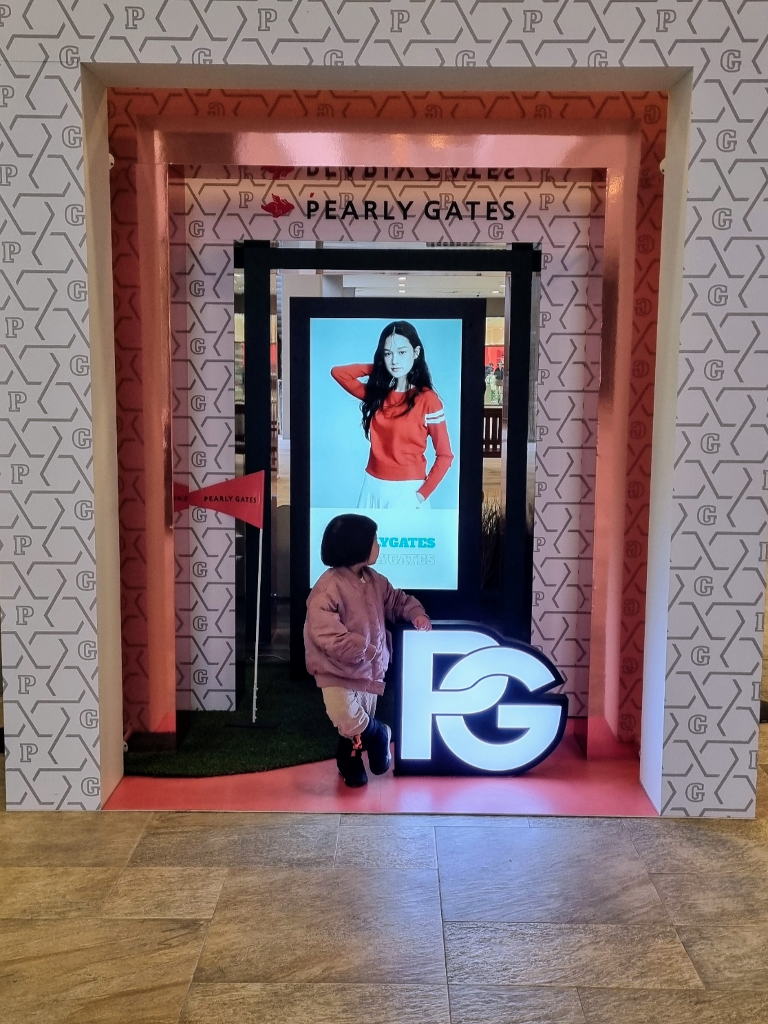 라떼 빠빠 (@rurufafa) 님의 게시물 | KREAM