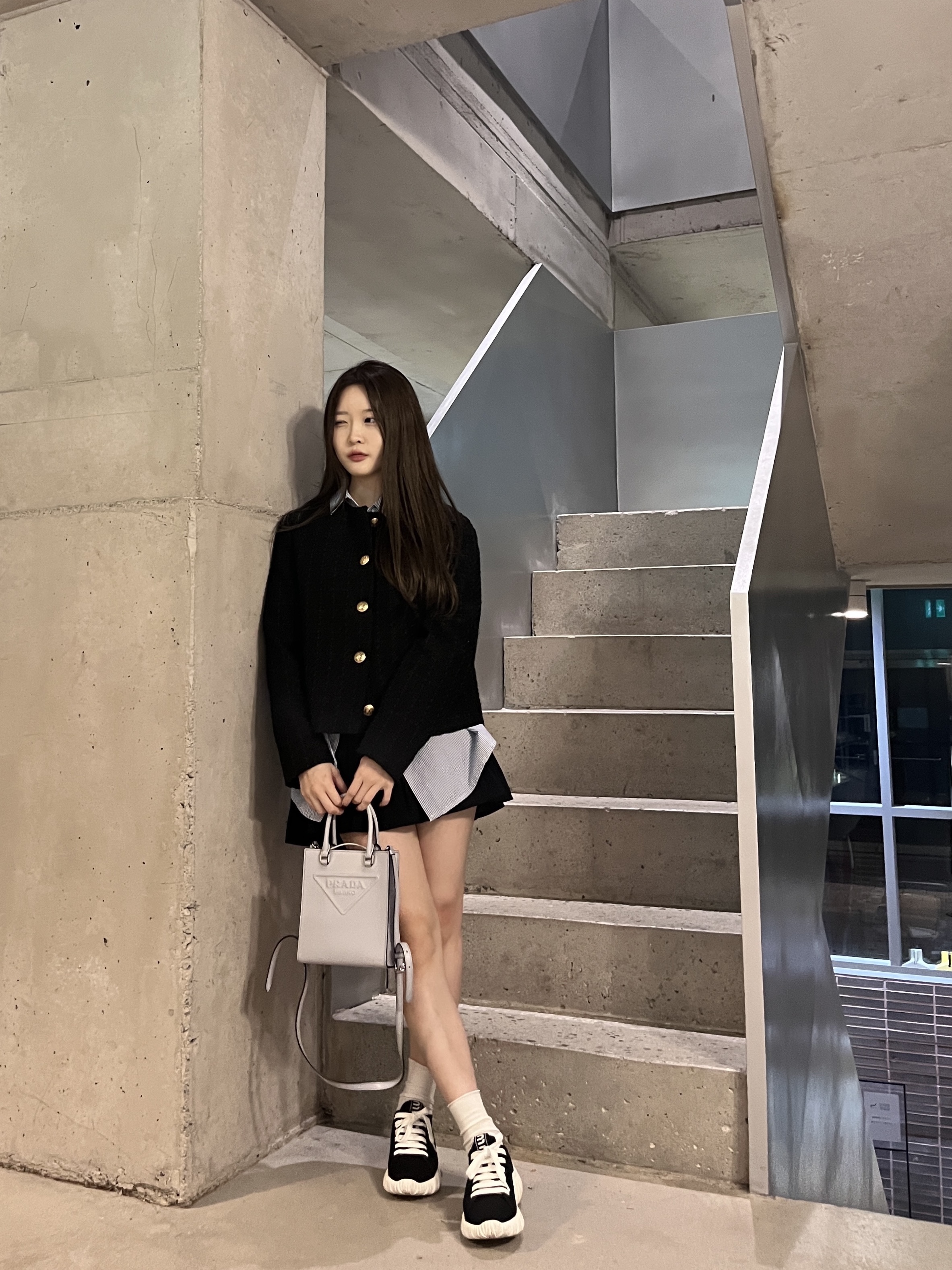 뮤뮤 코디 🖤 | KREAM