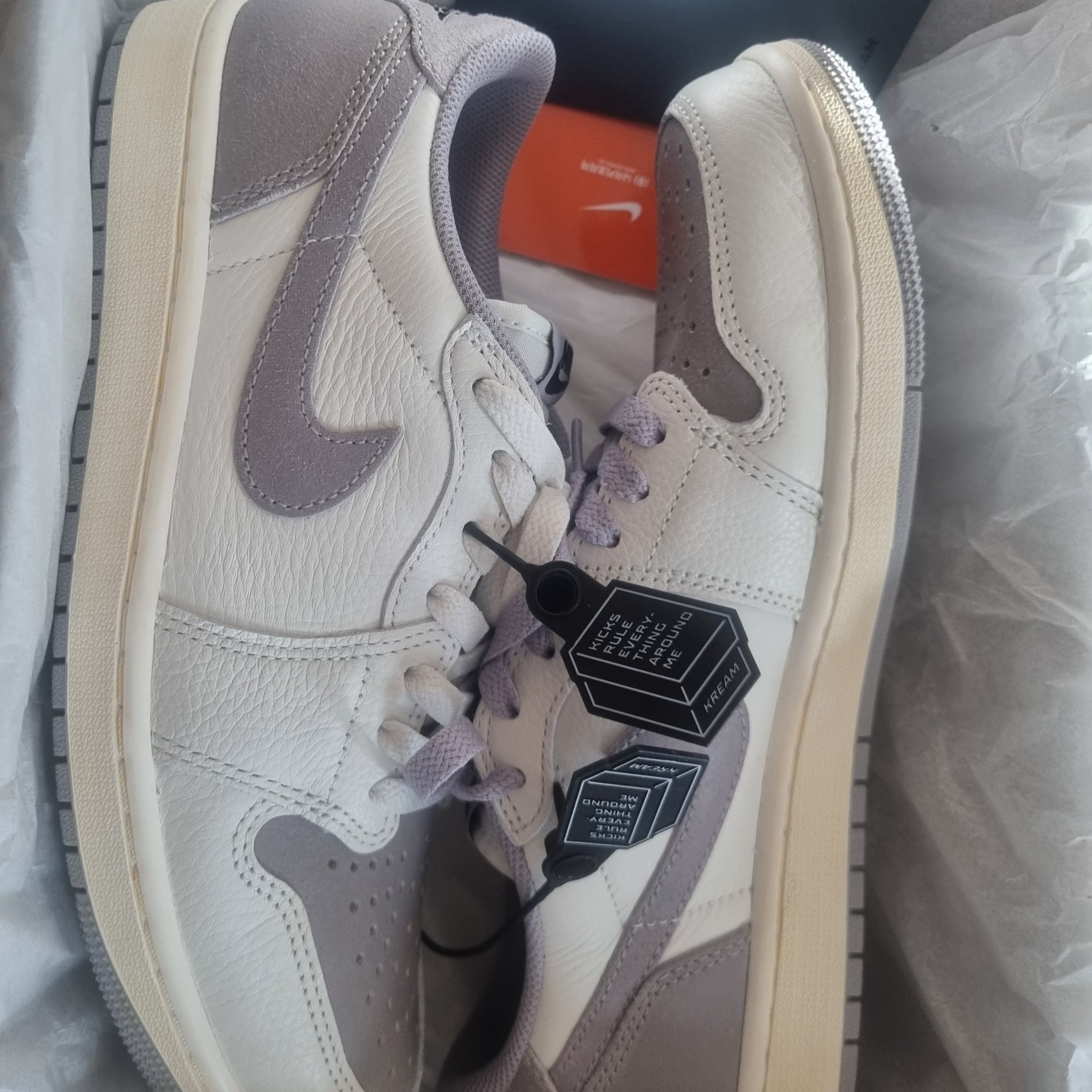 mini1544 (@4zu9gx) 님의 게시물 | KREAM