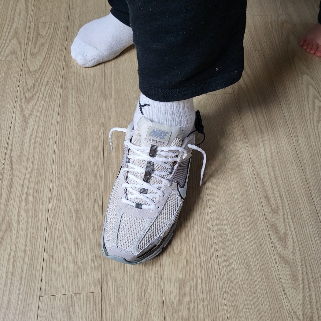 300사이즈 | KREAM