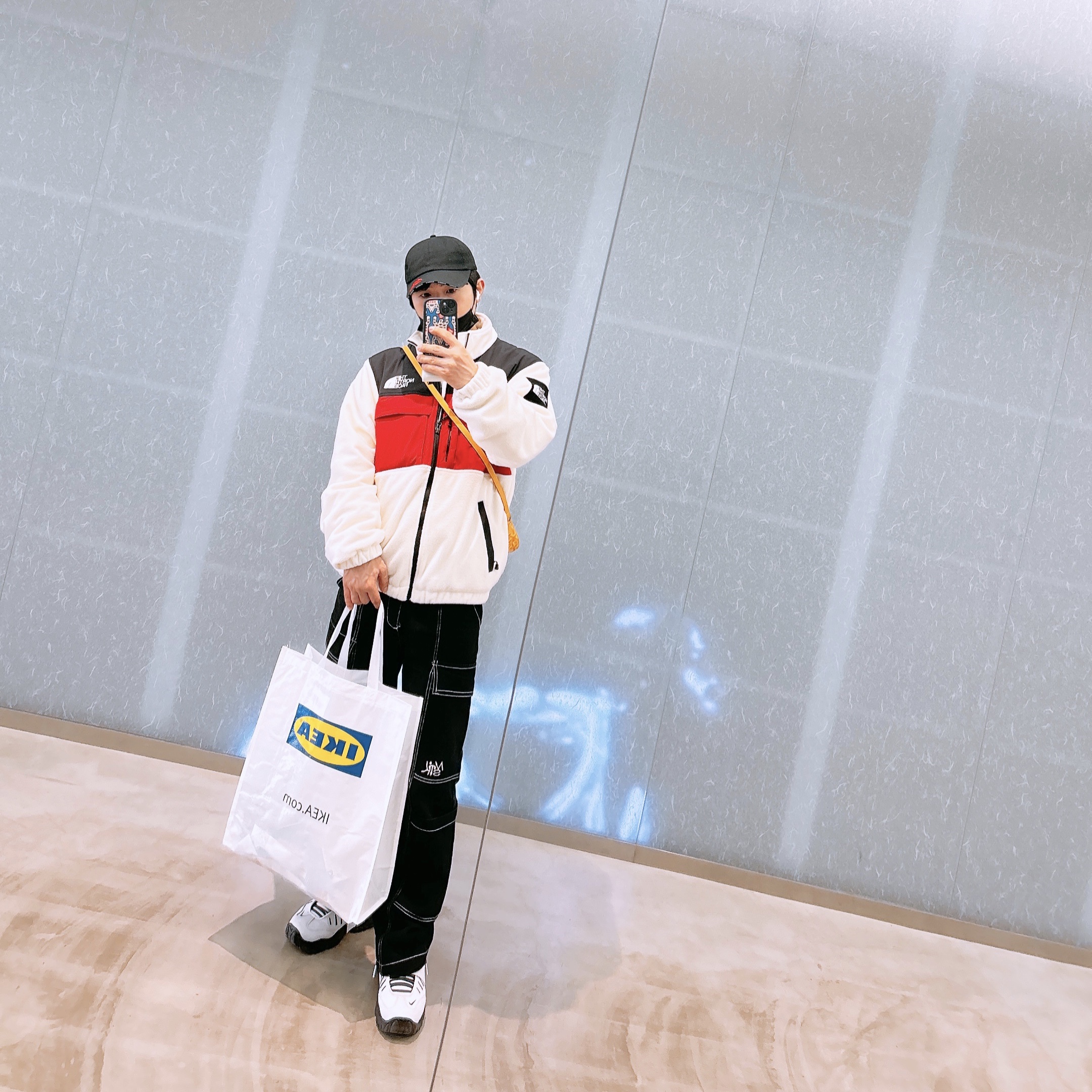 쿠니쿠니 (@electrickun) 님의 게시물 | KREAM