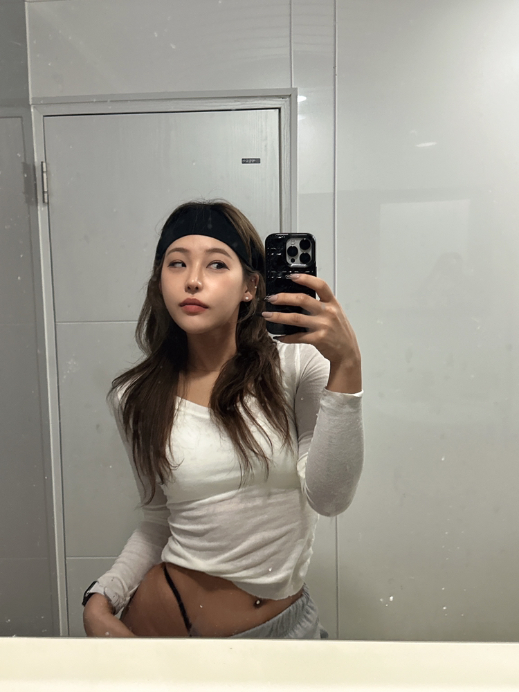 (@minong_99) 님의 게시물 | KREAM