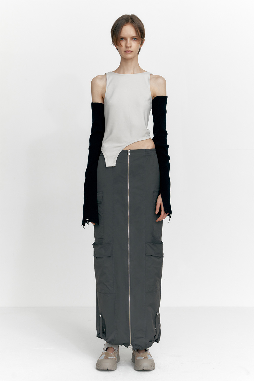 스튜디오테이블 커브드 슬리브리스 라이트 베이지 | STUDIOTABLE | KREAM