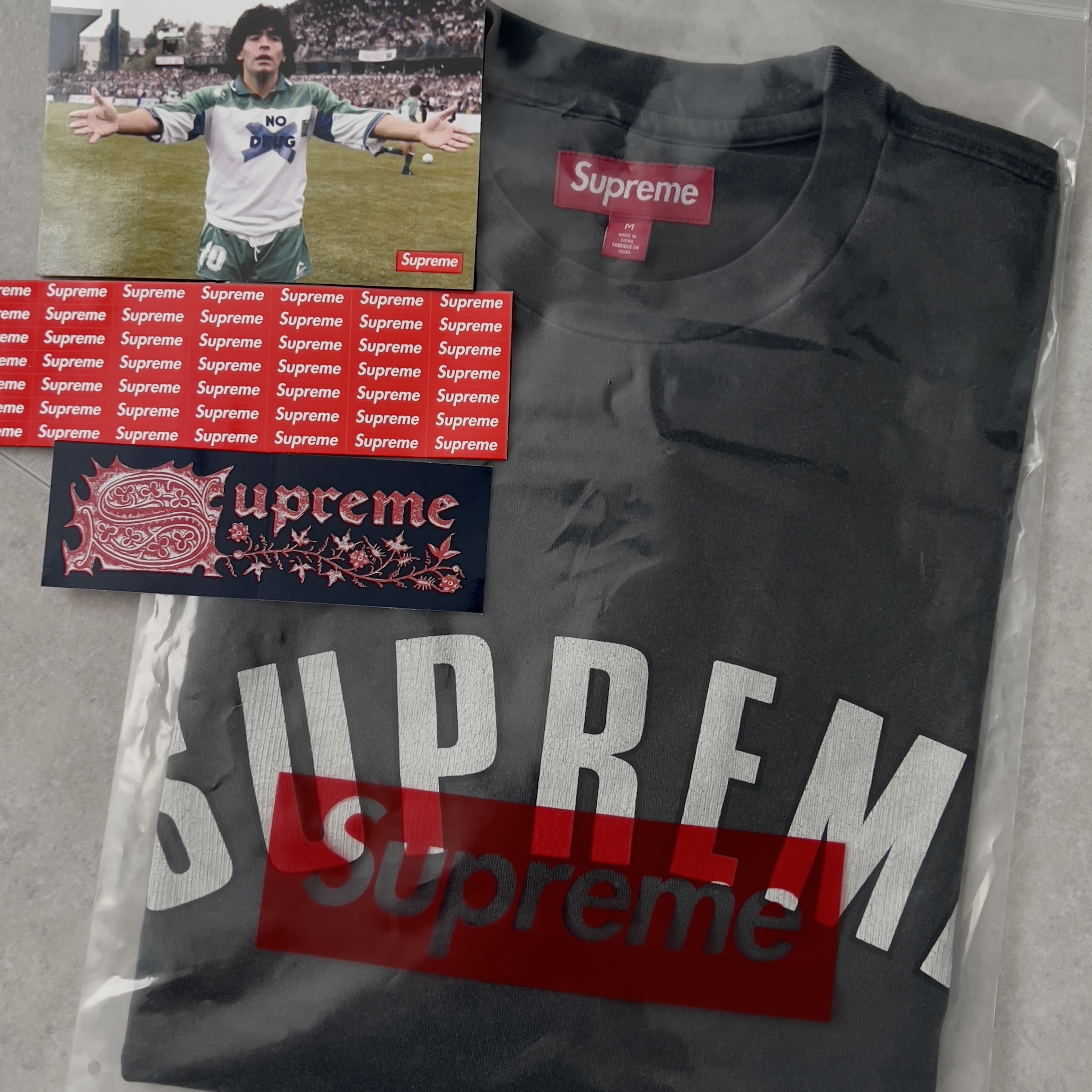 (@xs_uri) 님의 게시물 | KREAM