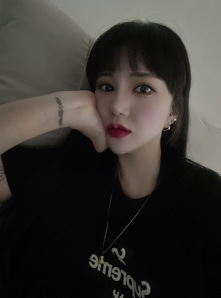 핼둥 (@xx__hr) 님의 게시물 | KREAM