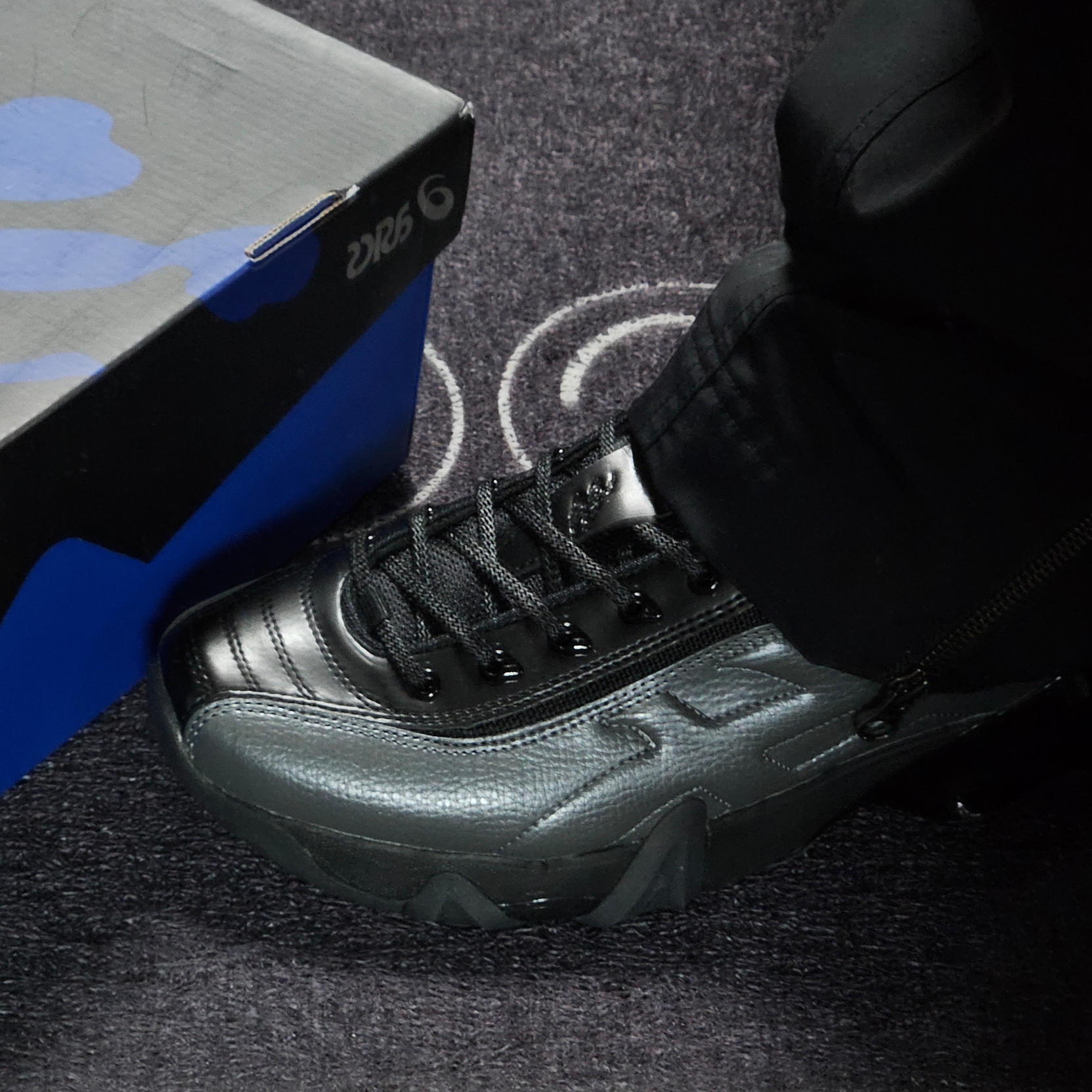 맹이 (@maeng_e) 님의 게시물 | KREAM