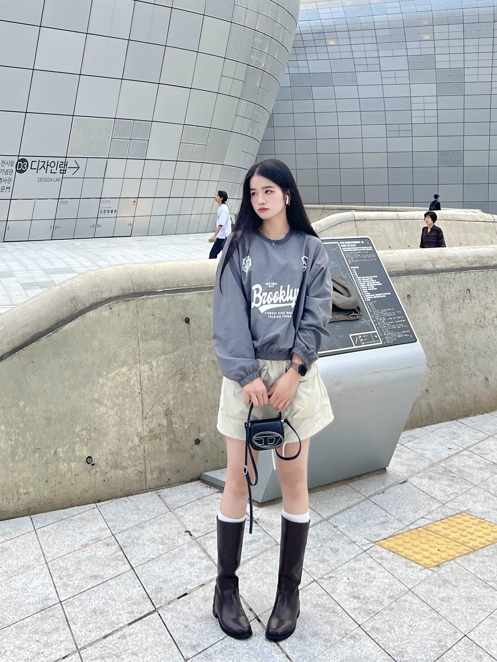 Instagram: C... (@choo_hee) 님의 게시물 | KREAM