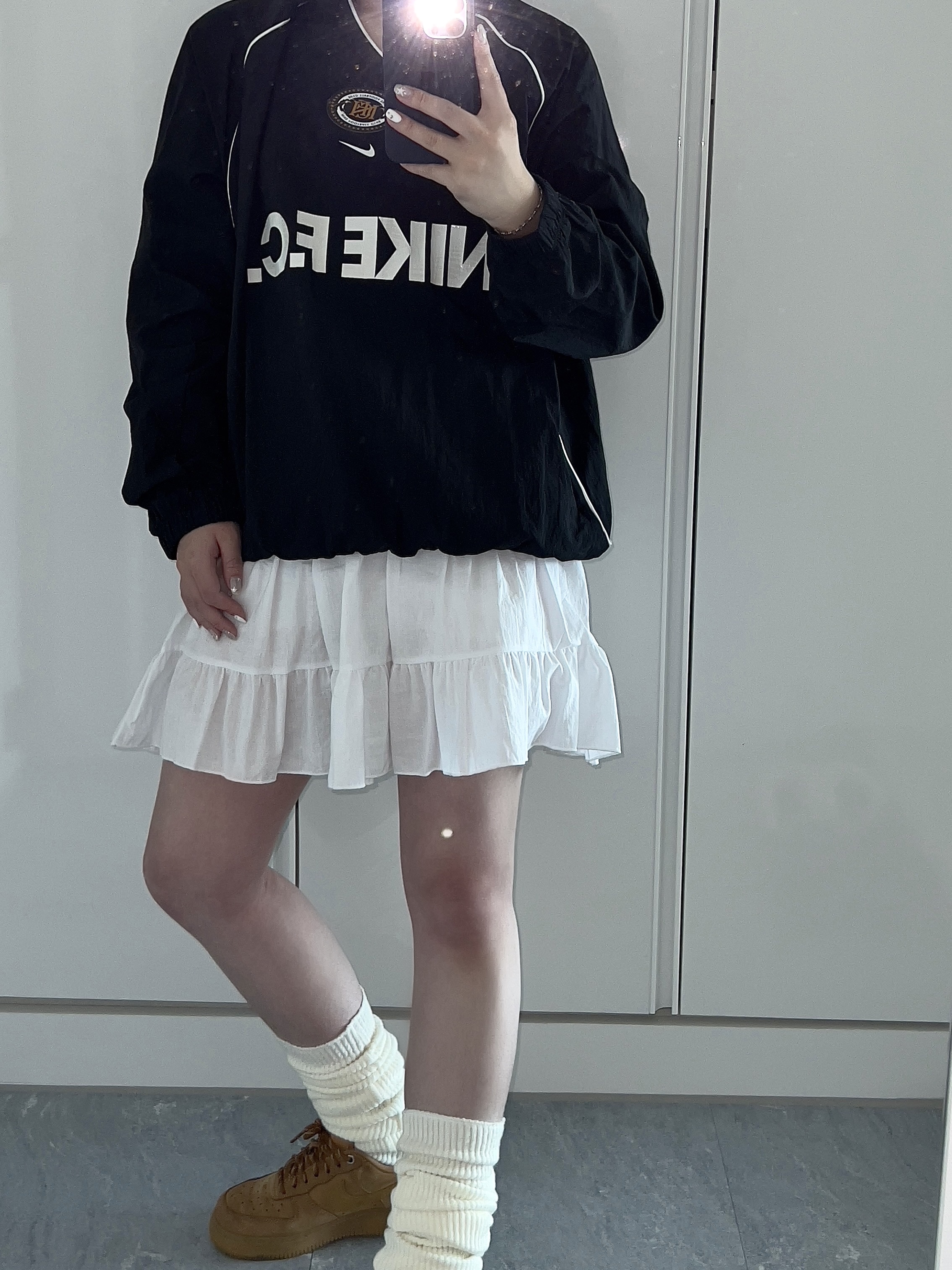 (@xs_uri) 님의 게시물 | KREAM