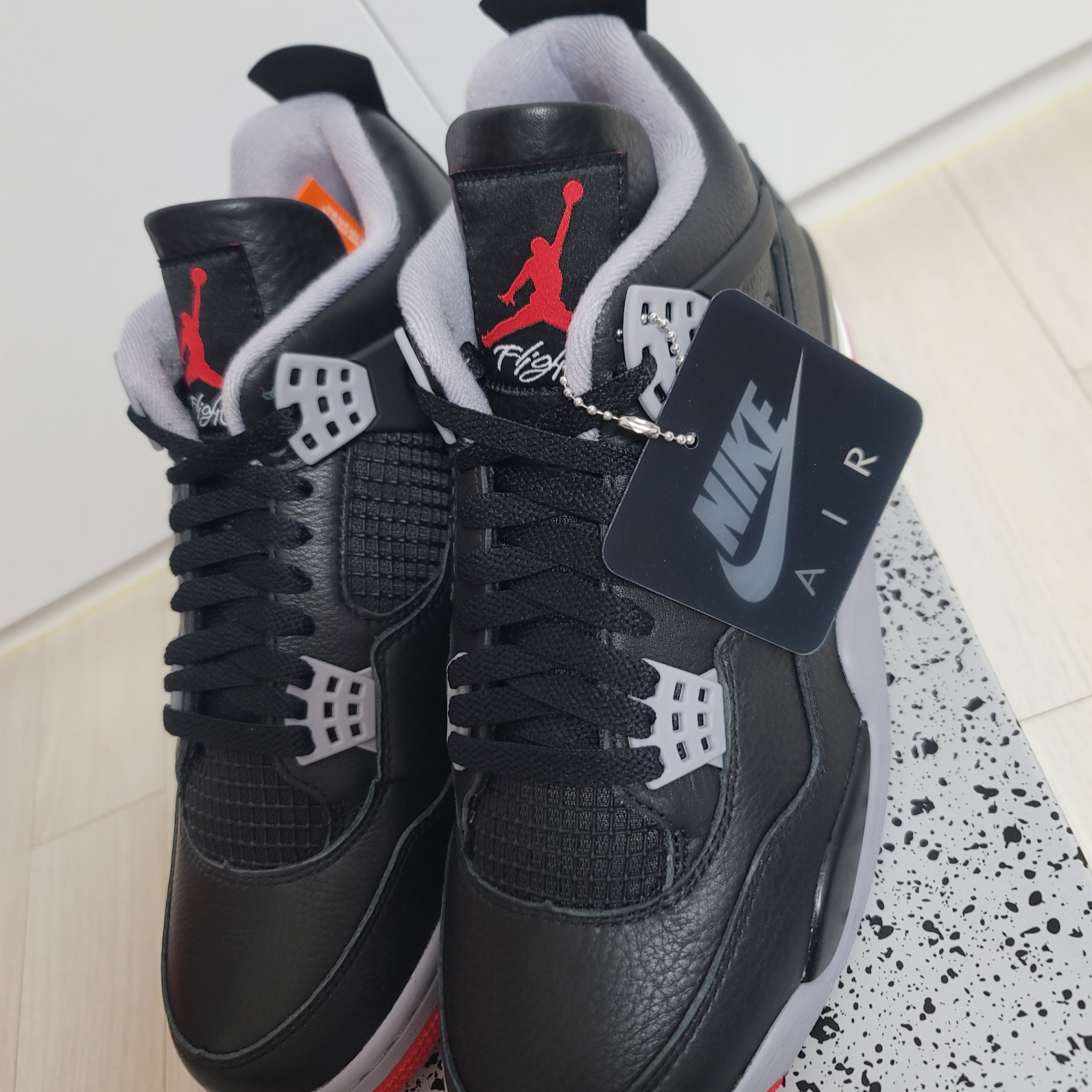 지삽 (@4lz9x5) 님의 게시물 | KREAM