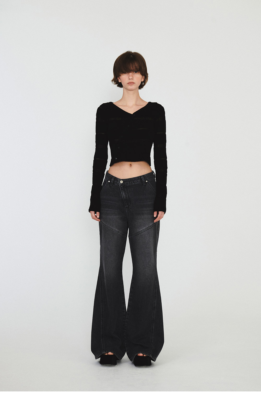 다이애그널 부츠컷 데님 팬츠 블랙 | DIAGONAL | KREAM