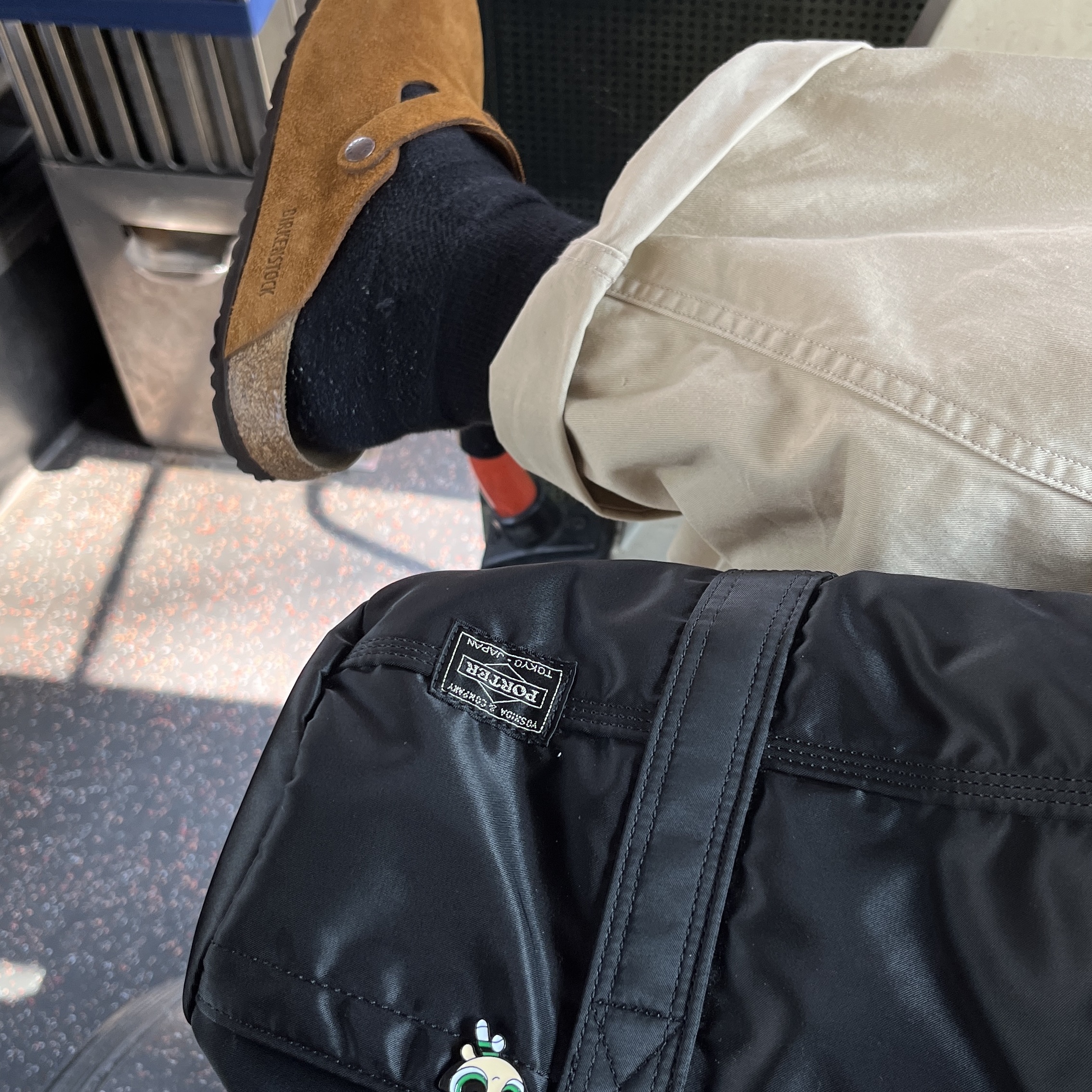 40사이즈(260) 사이즈로 갔습니다 | KREAM