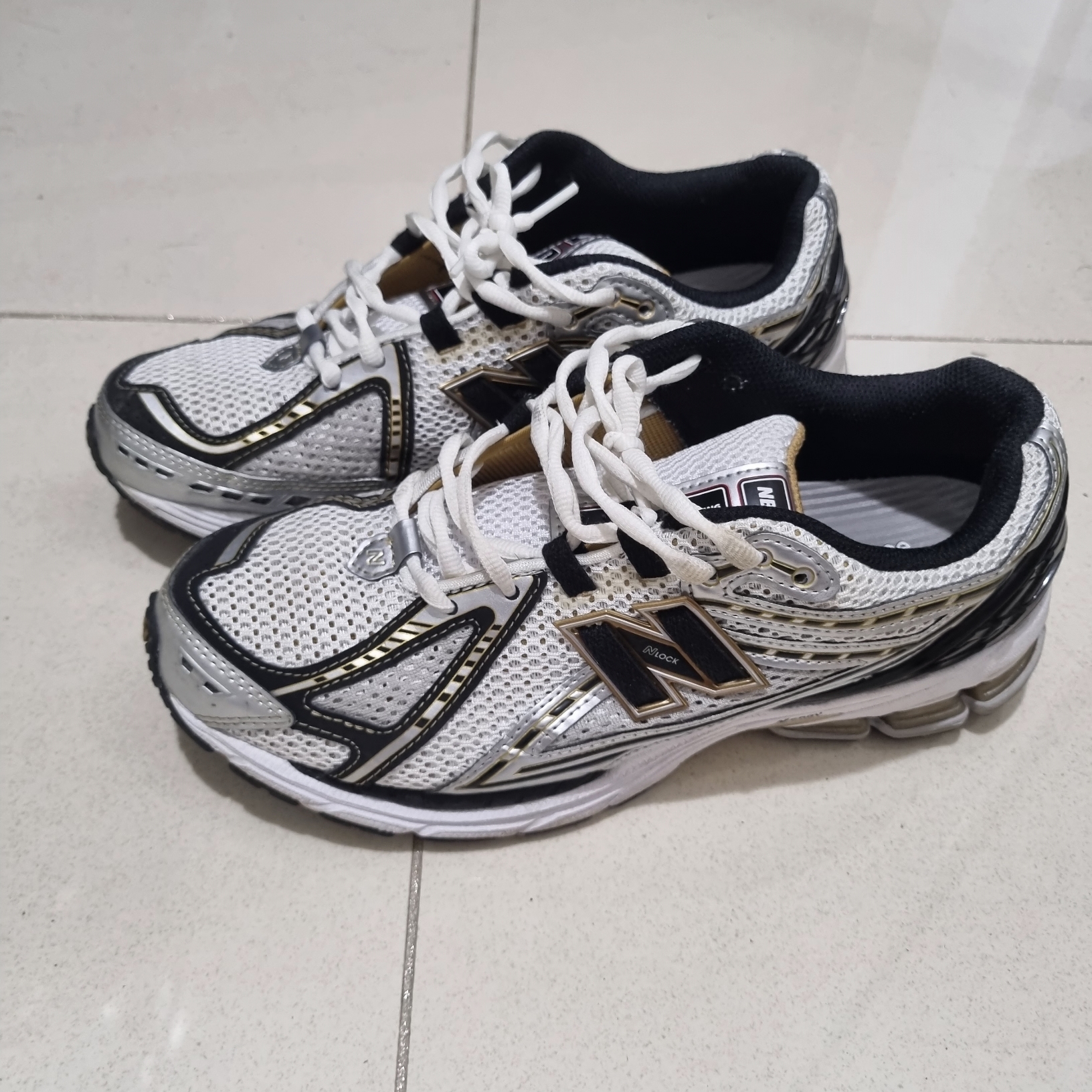 nhw1005 (@27jci7) 님의 게시물 | KREAM