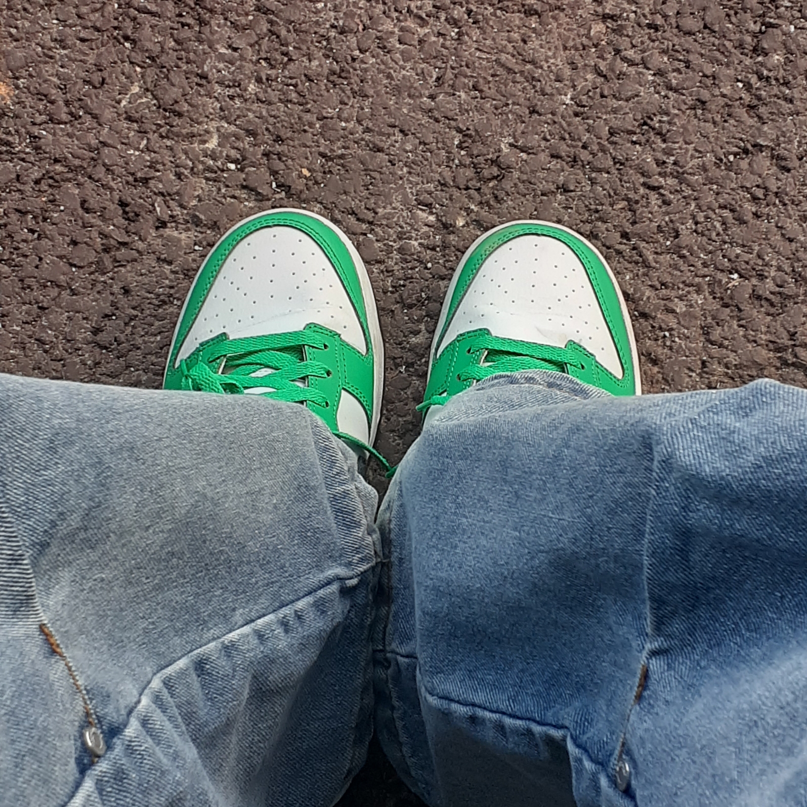 (@macaronron) 님의 게시물 | KREAM