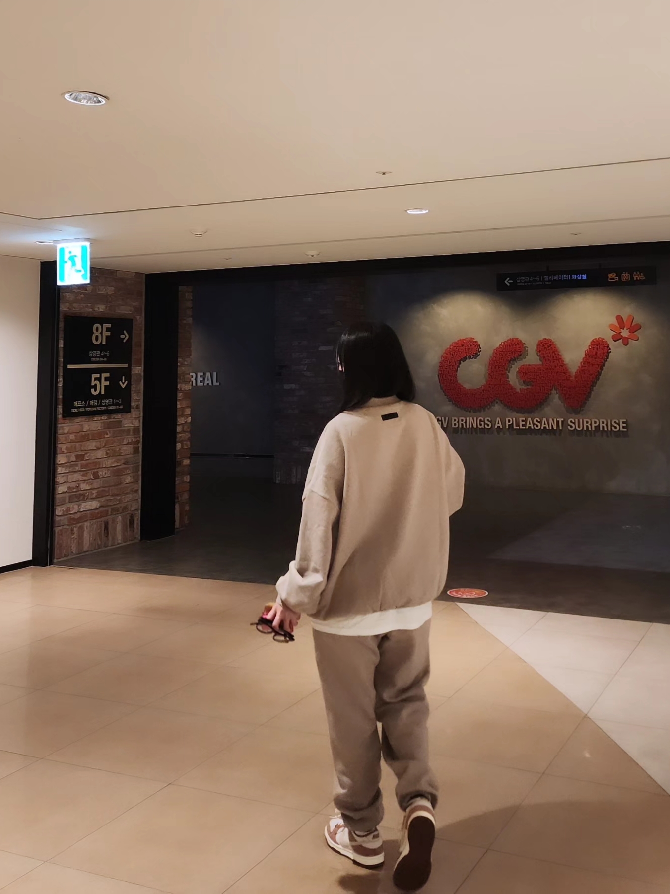 (@dong2yi) 님의 게시물 | KREAM