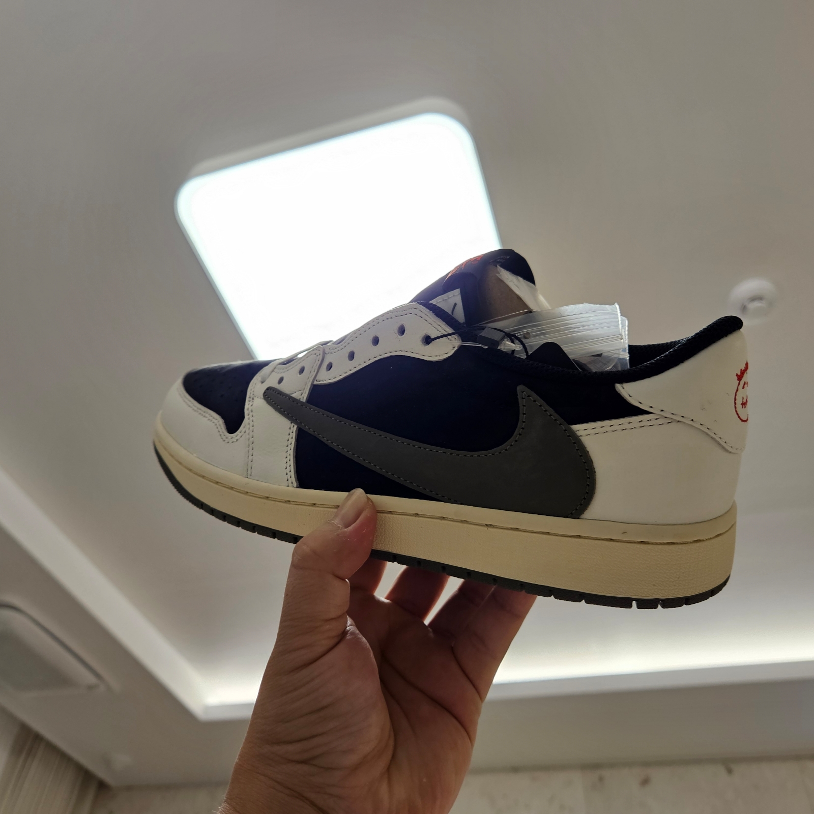 해루 (@heruda) 님의 게시물 | KREAM