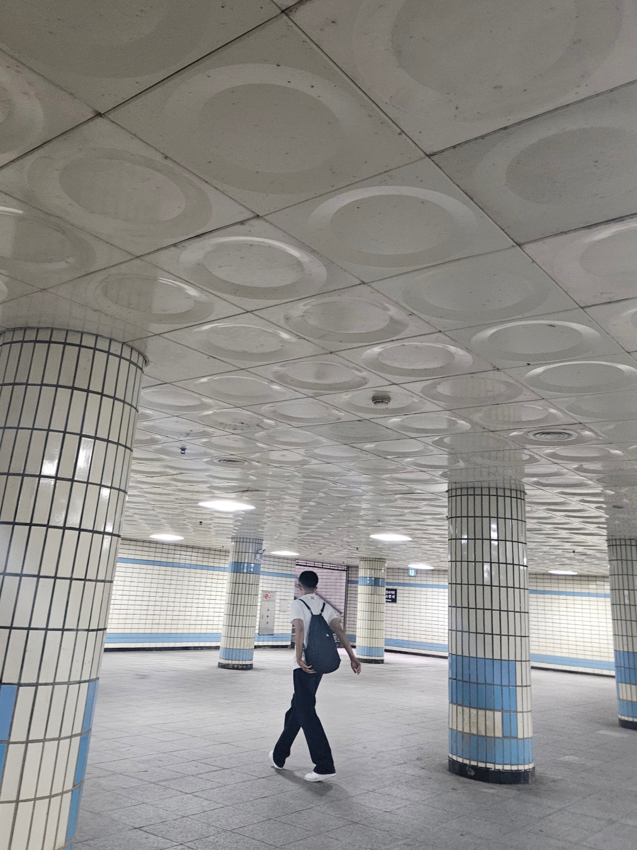 (@4onfr8rf) 님의 게시물 | KREAM