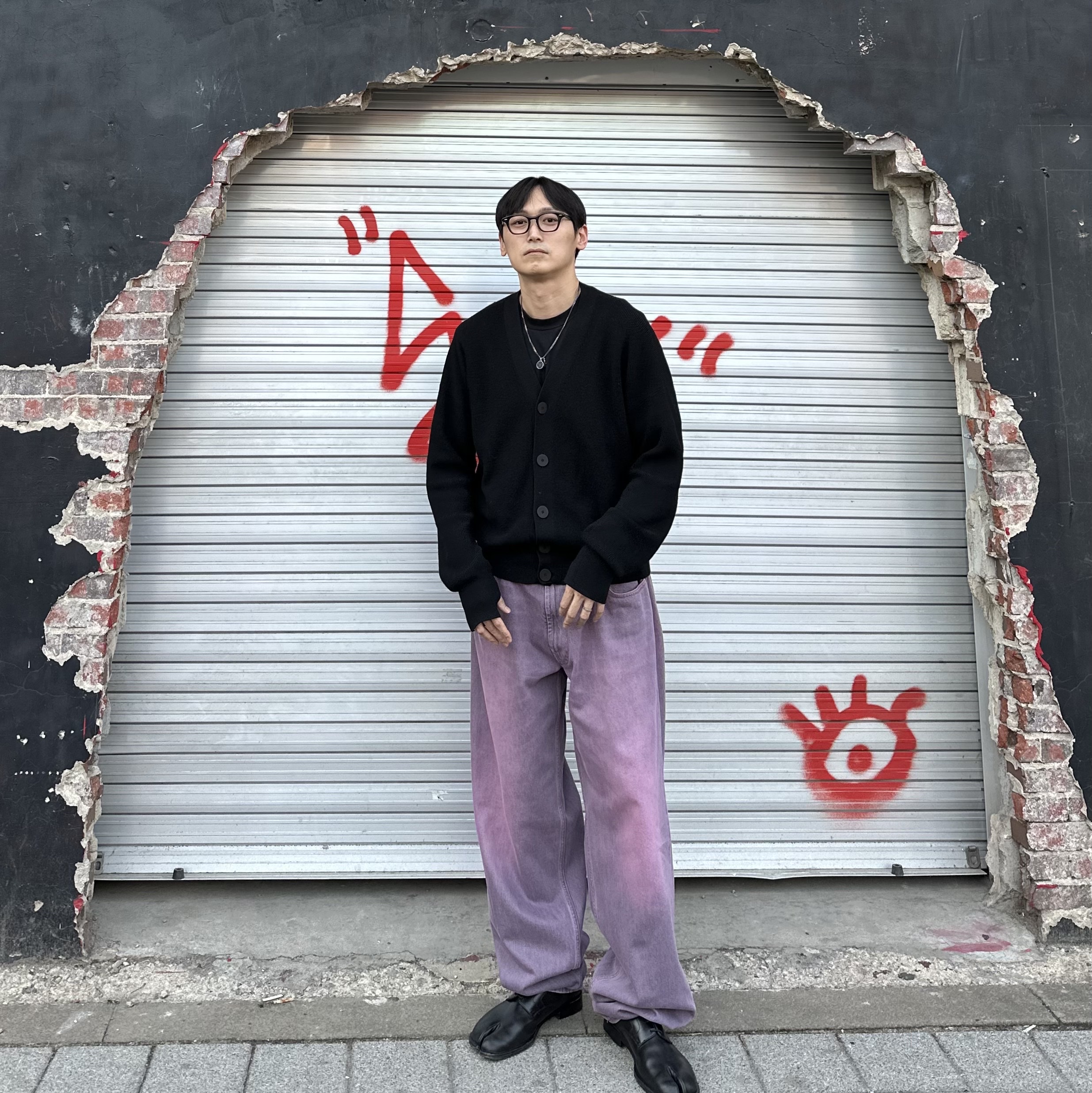 장롱이 (@_zanglong) 님의 게시물 | KREAM