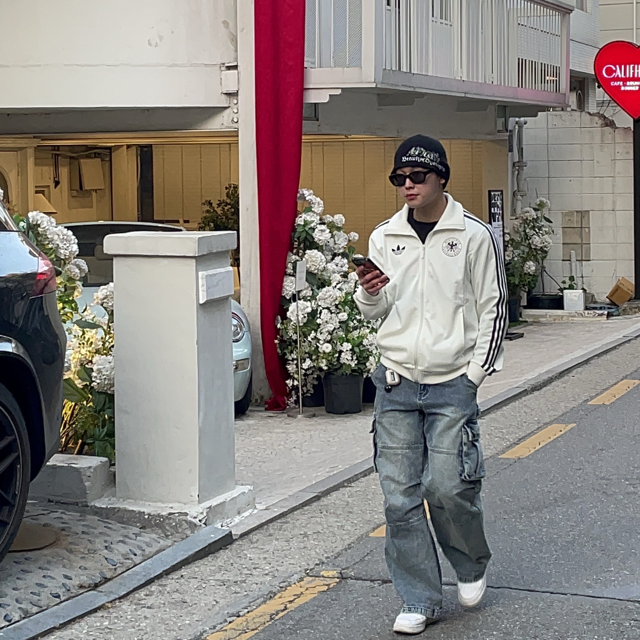 가볍게👣 | KREAM