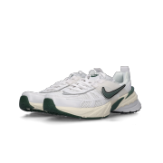 나이키 V2K 런 화이트 퍼 | KREAM