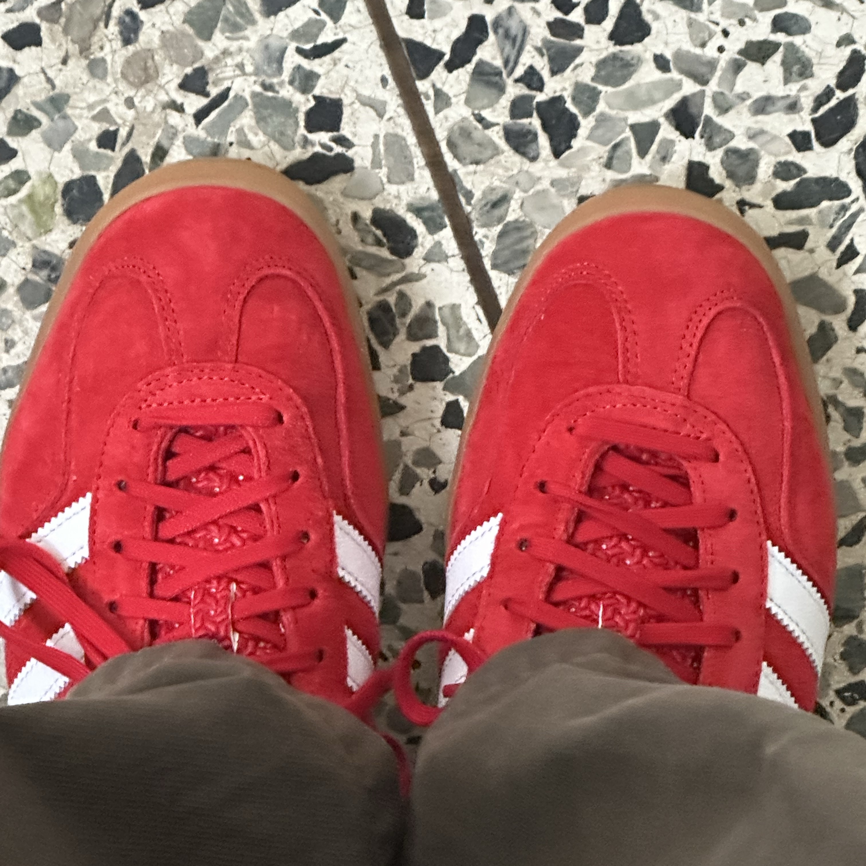 정렬의 RED | KREAM