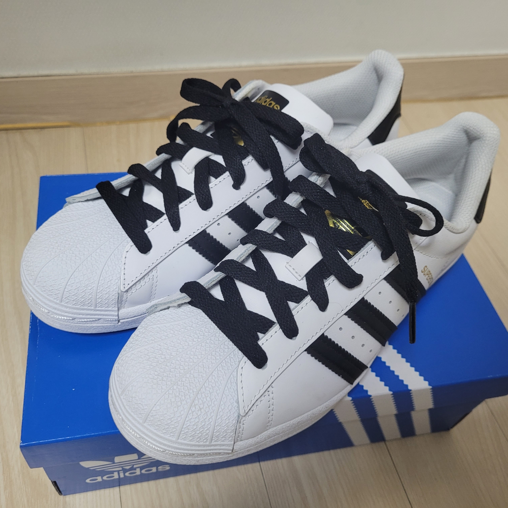 야진 (@vx5p6cpc) 님의 게시물 | KREAM