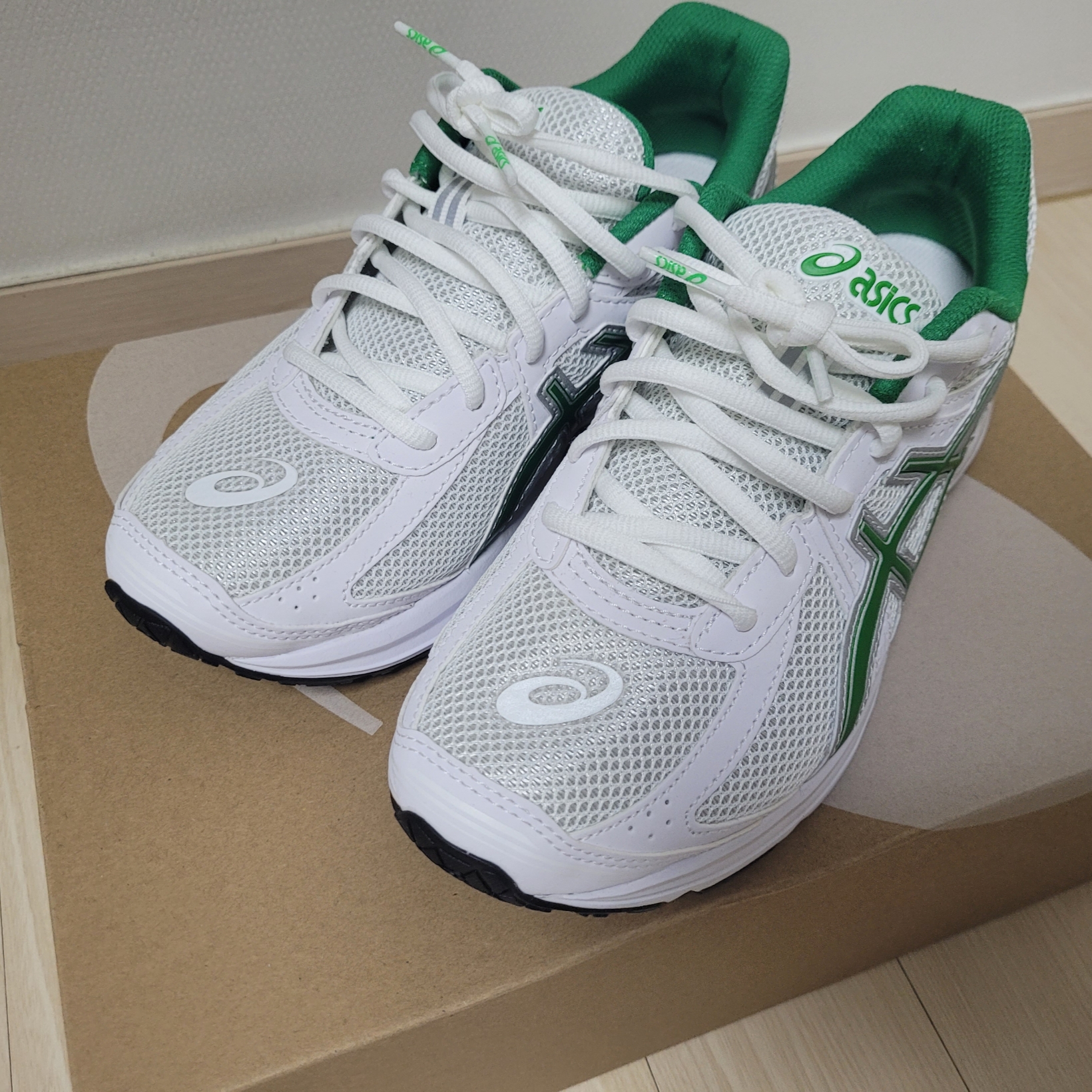 야진 (@vx5p6cpc) 님의 게시물 | KREAM