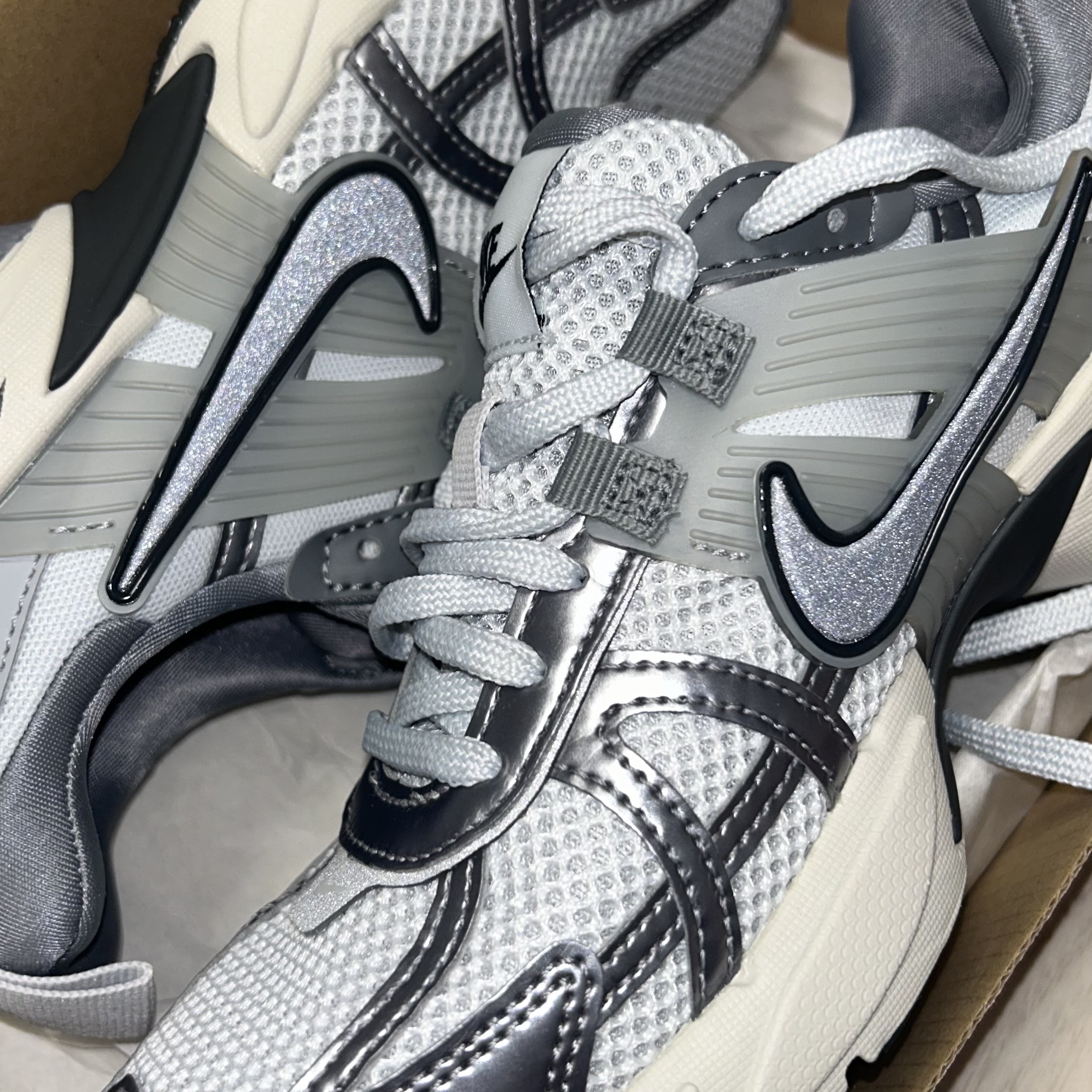 Nike V2K Run | KREAM