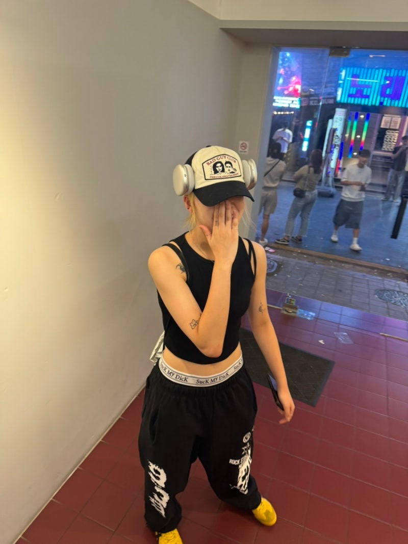 ☀️👋🏻 | KREAM