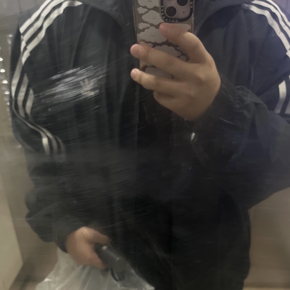 저는 xl삿는데 왠만하면 L go | KREAM