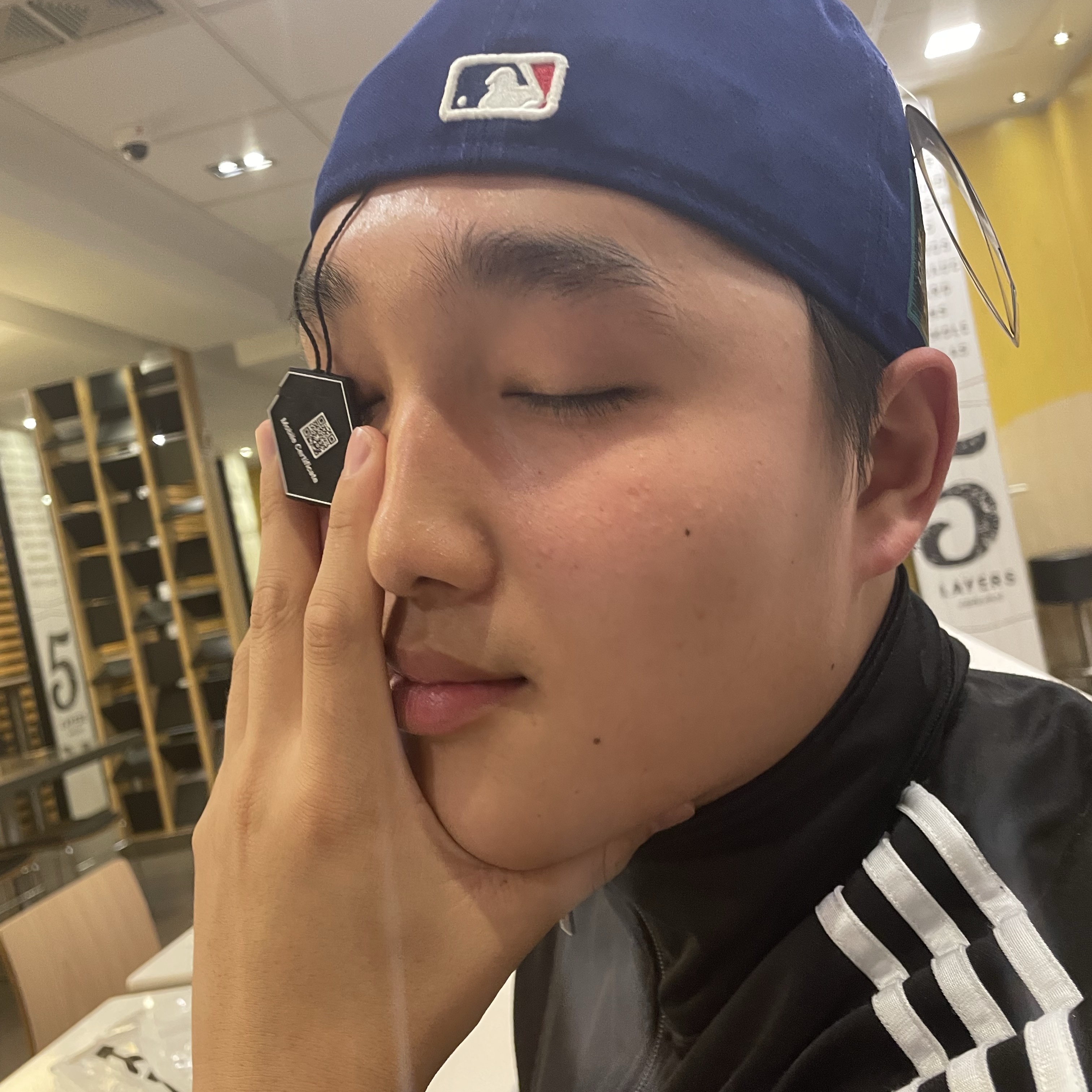 놀랍게도 57.7 | KREAM