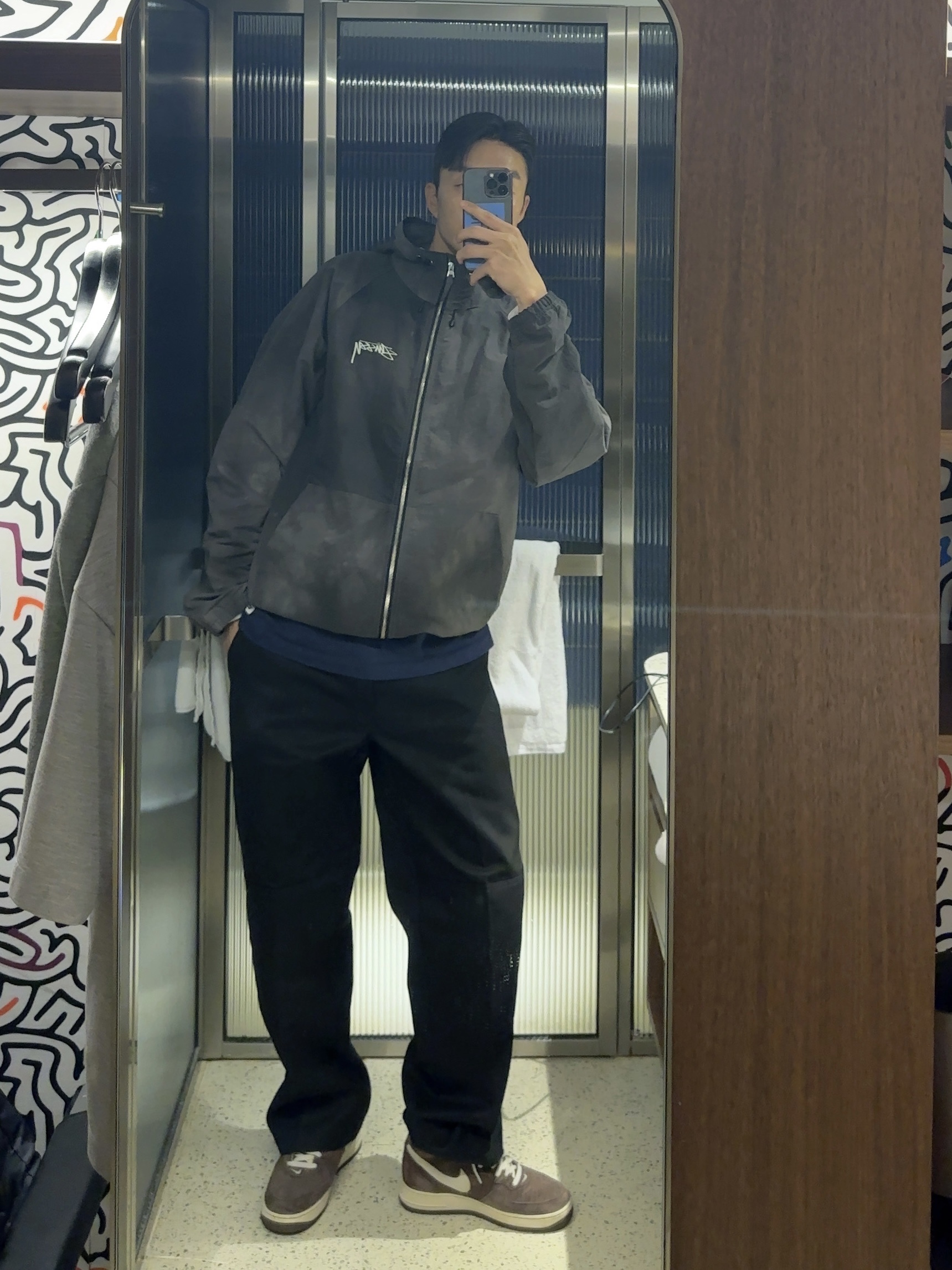 아이엠 ___llll___v (@___llll___v) 님의 게시물 | KREAM